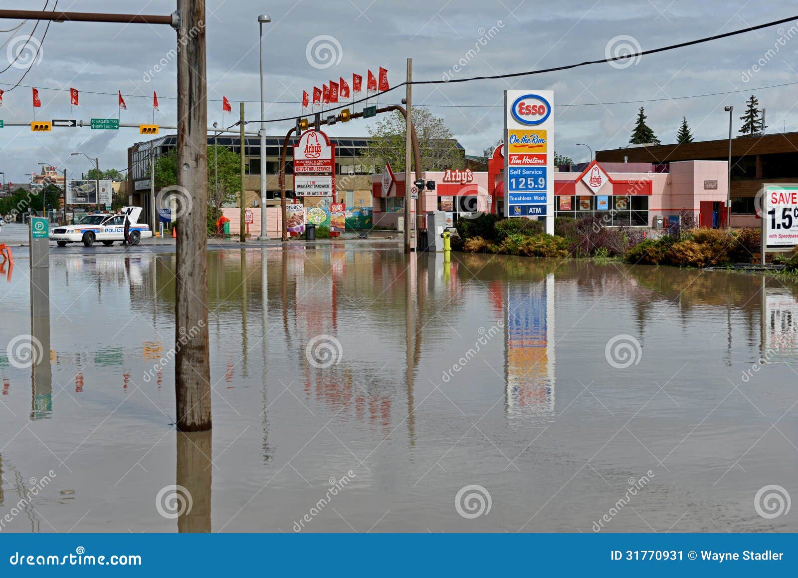 Calgary Flood 2013 editorial photo. Image of canada, water - 31770931