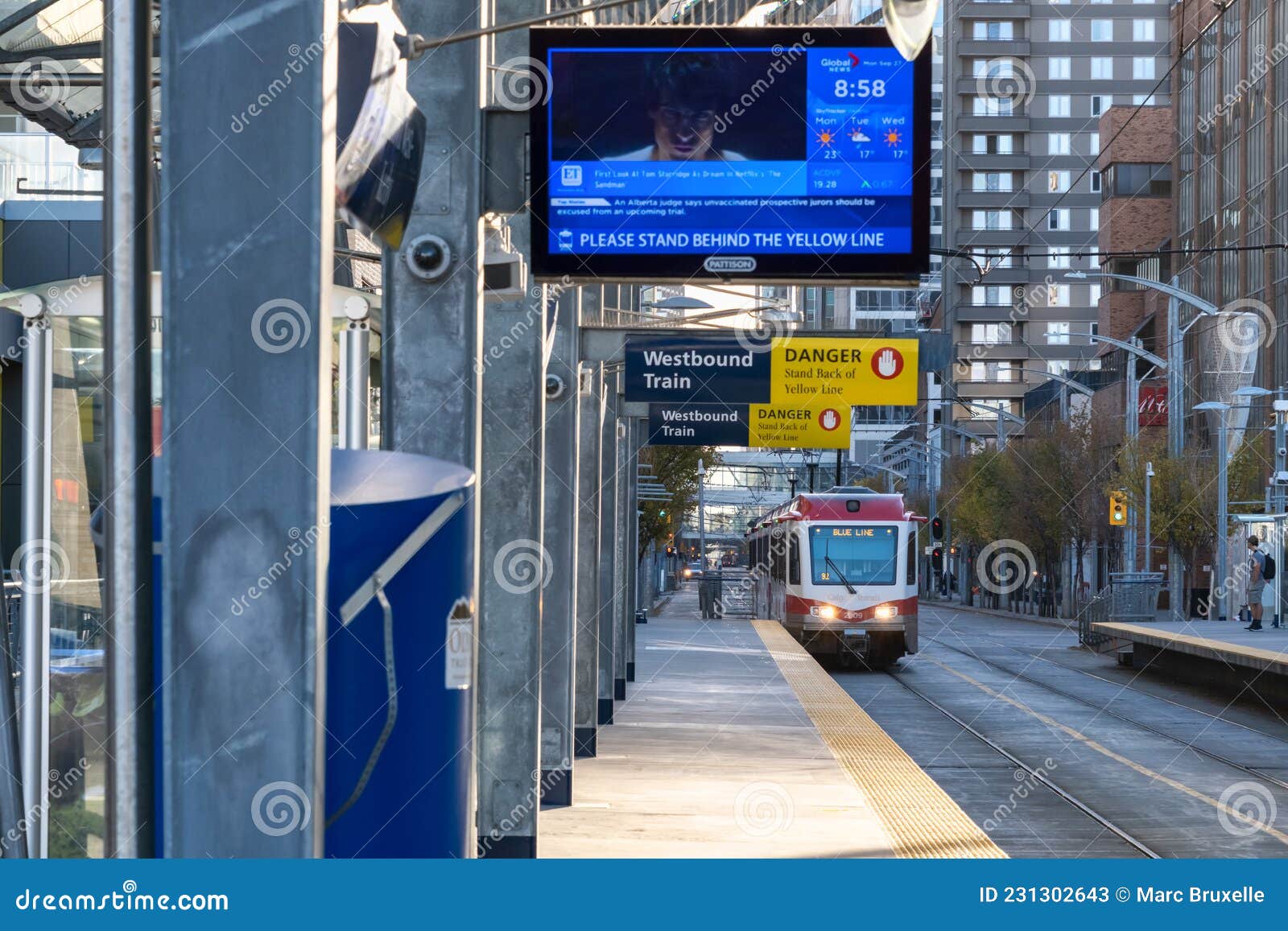 Calgary Transit Tram Entering Station in Downtown Calgary Editorial ...