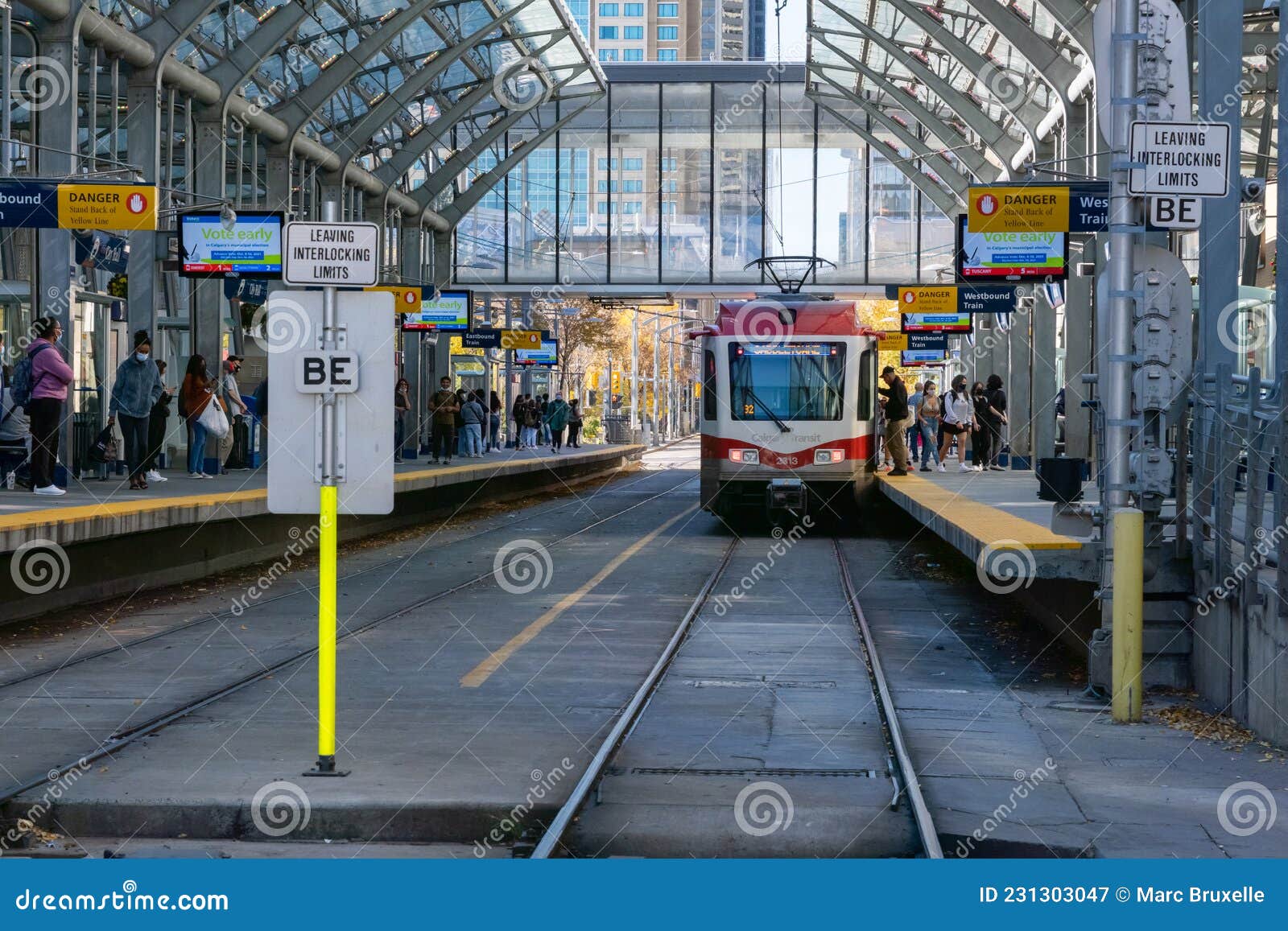 Calgary Transit Tram at a Station in Downtown Calgary Editorial ...