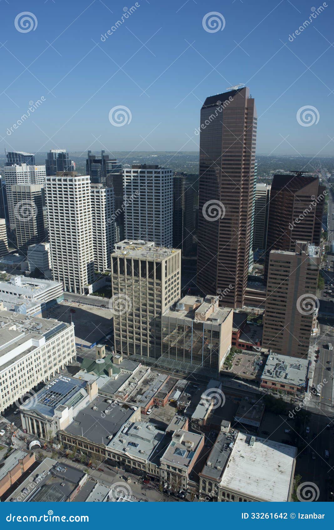 Calgary view editorial photography. Image of skyscraper - 33261642