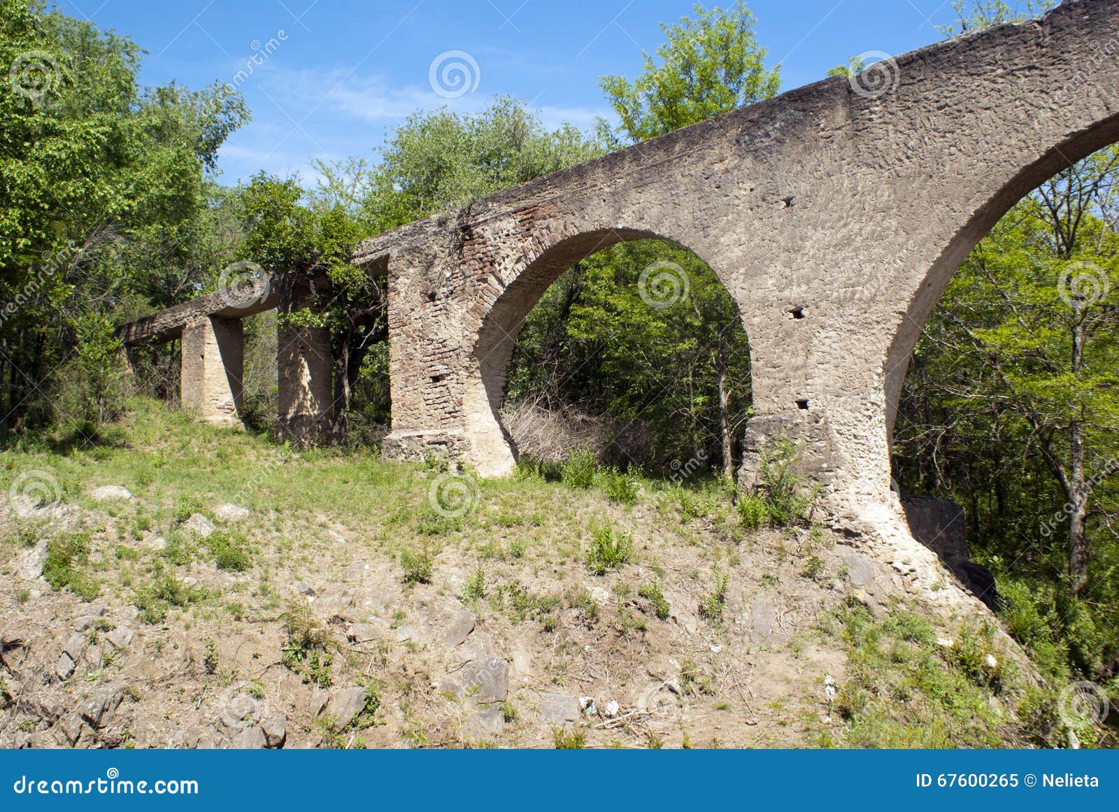 Calicanto Calamuchita imagen de archivo. Imagen de santa - 67600265