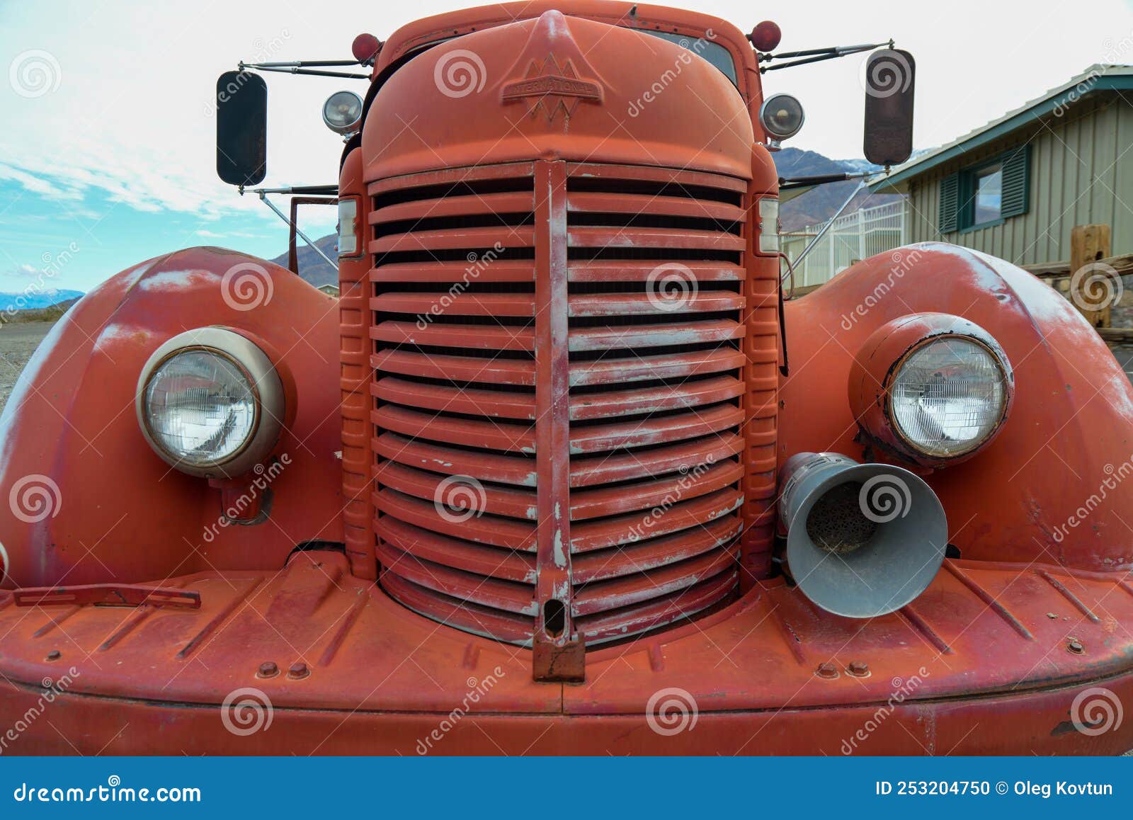 CALIFORNIA, USA - NOVEMBER 28, 2019: Elements and Details of an Old Red ...