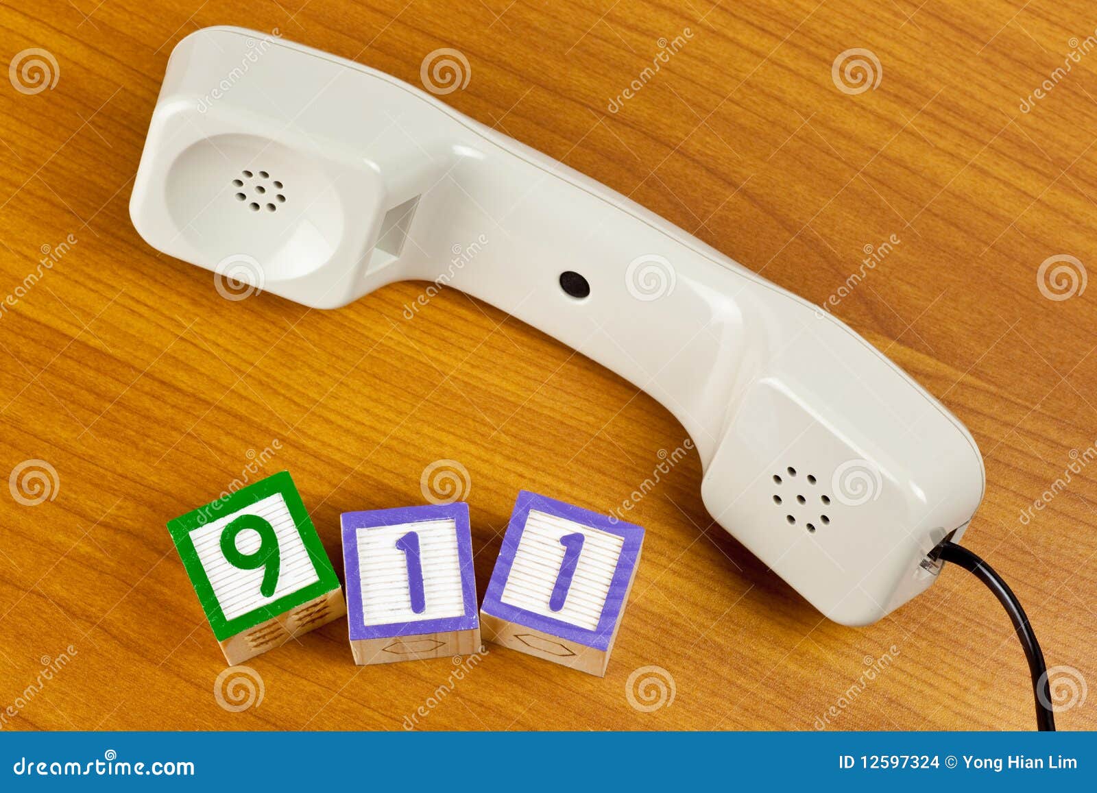 Call 911 stock photo. Image of handset, phone, crisis - 12597324