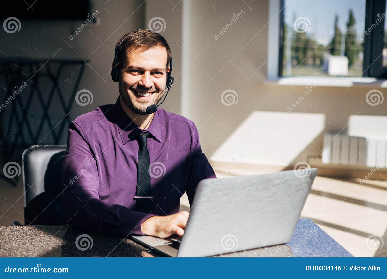 Call Center Agent Speaking with Costumer Stock Photo - Image of ...