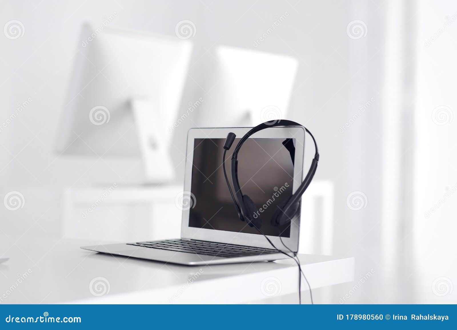 Call Center and Communication Support, Customer Service Help Desk. VOIP ...