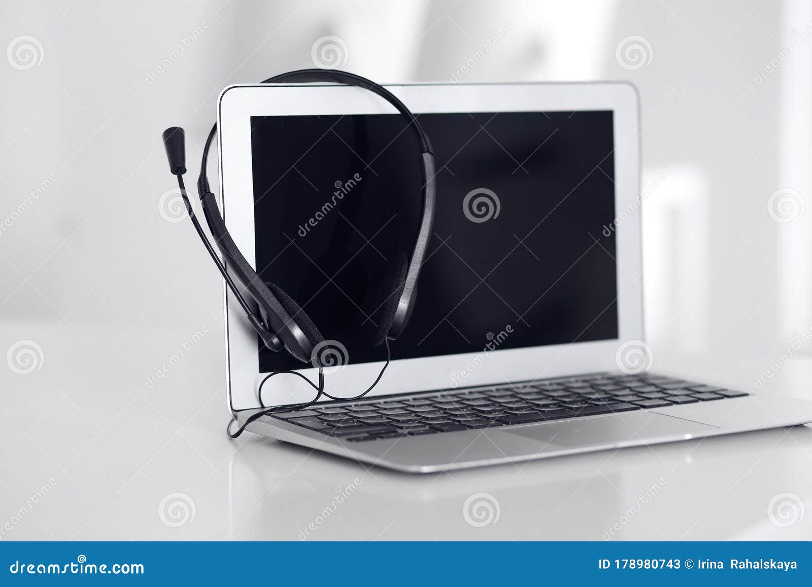 Call Center and Communication Support, Customer Service Help Desk. VOIP ...