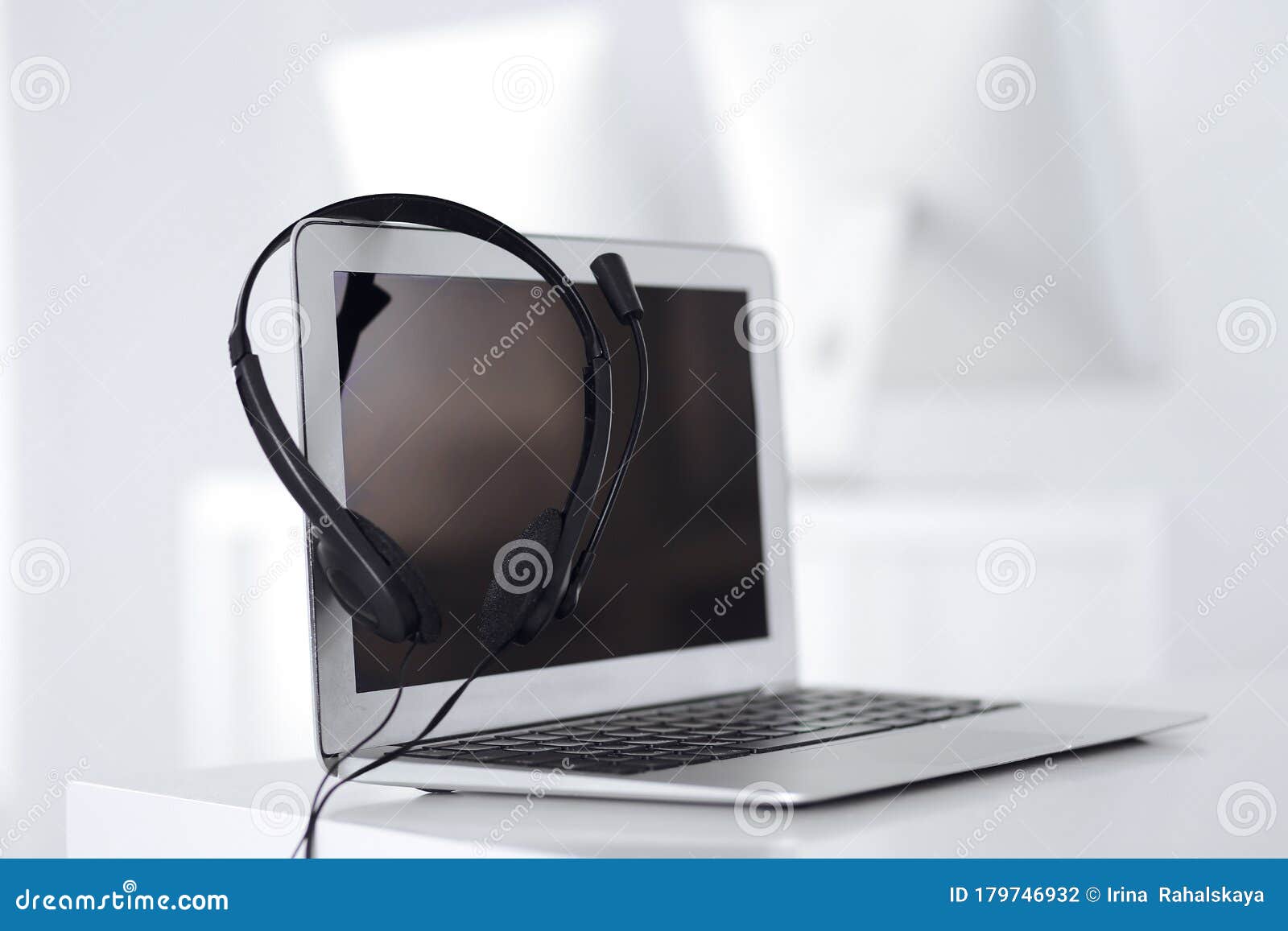 Call Center and Communication Support, Customer Service Help Desk. VOIP ...