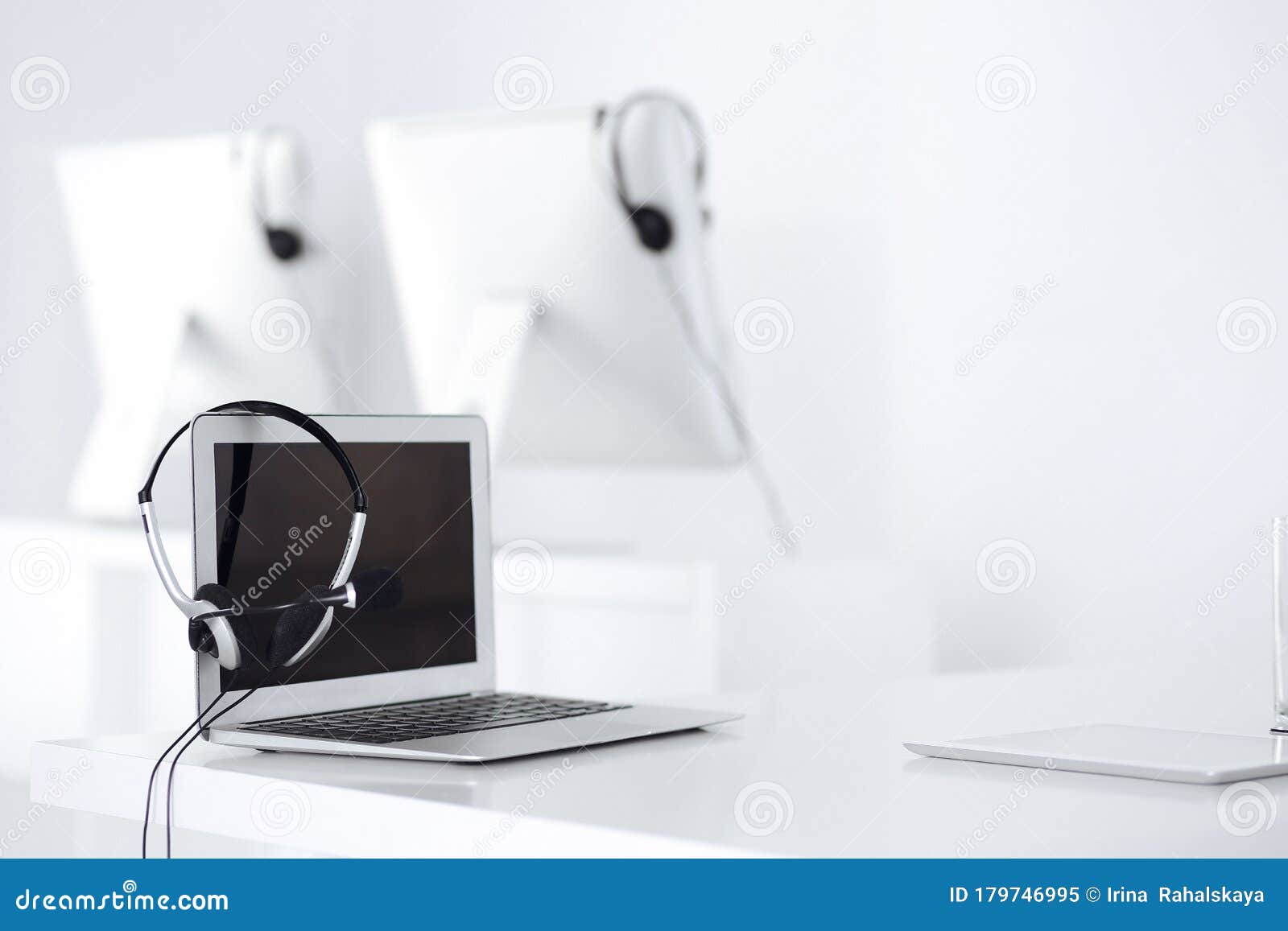 Call Center and Communication Support, Customer Service Help Desk. VOIP ...