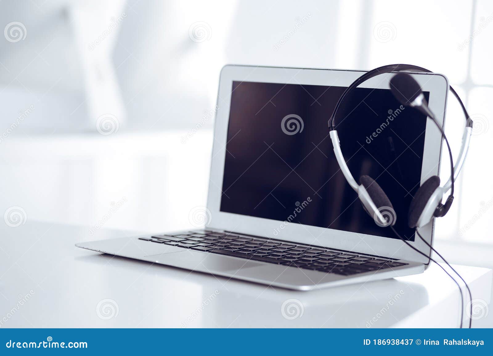 Call Center and Communication Support, Customer Service Help Desk. VOIP ...