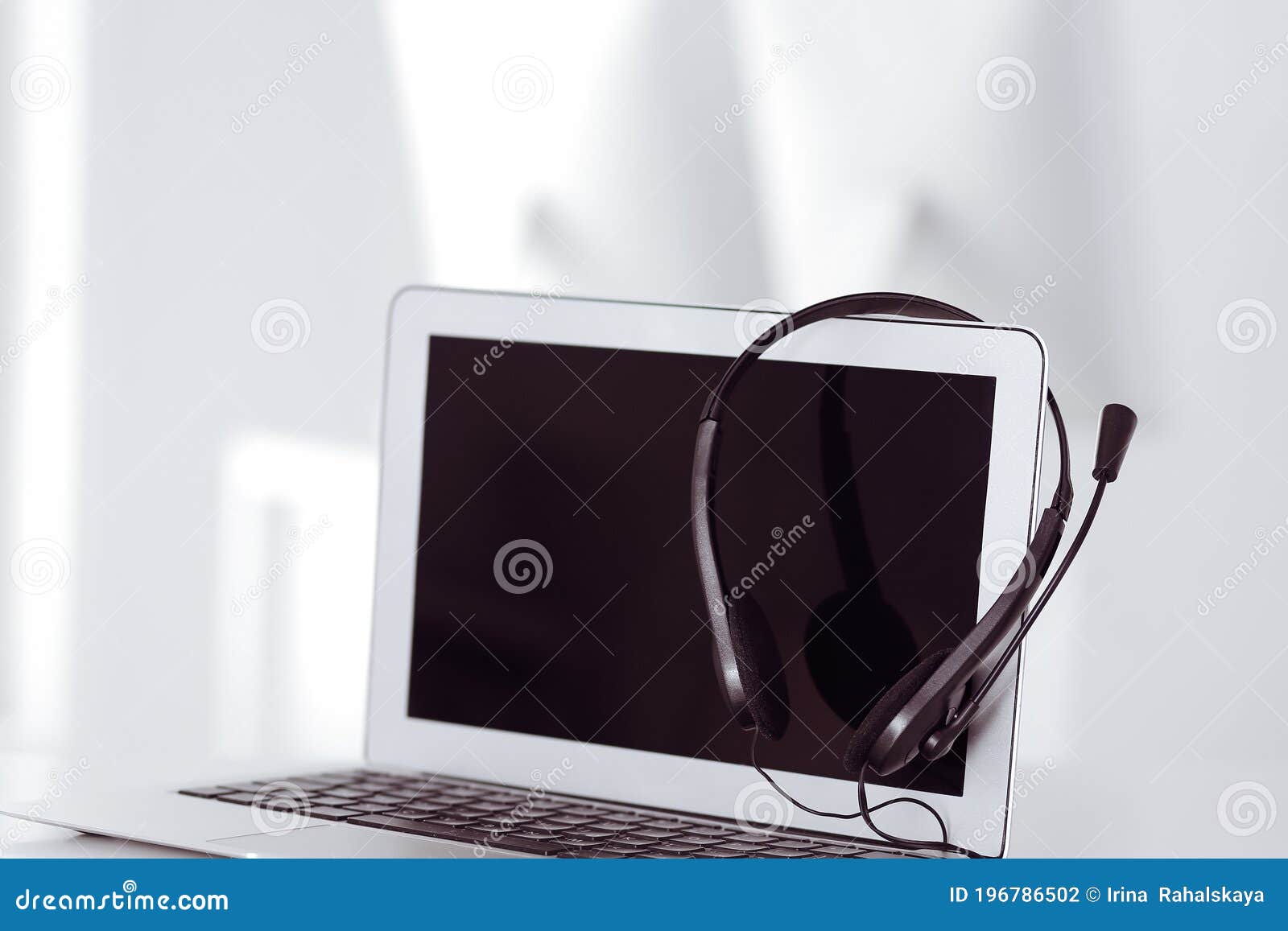 Call Center and Communication Support, Customer Service Help Desk. VOIP ...