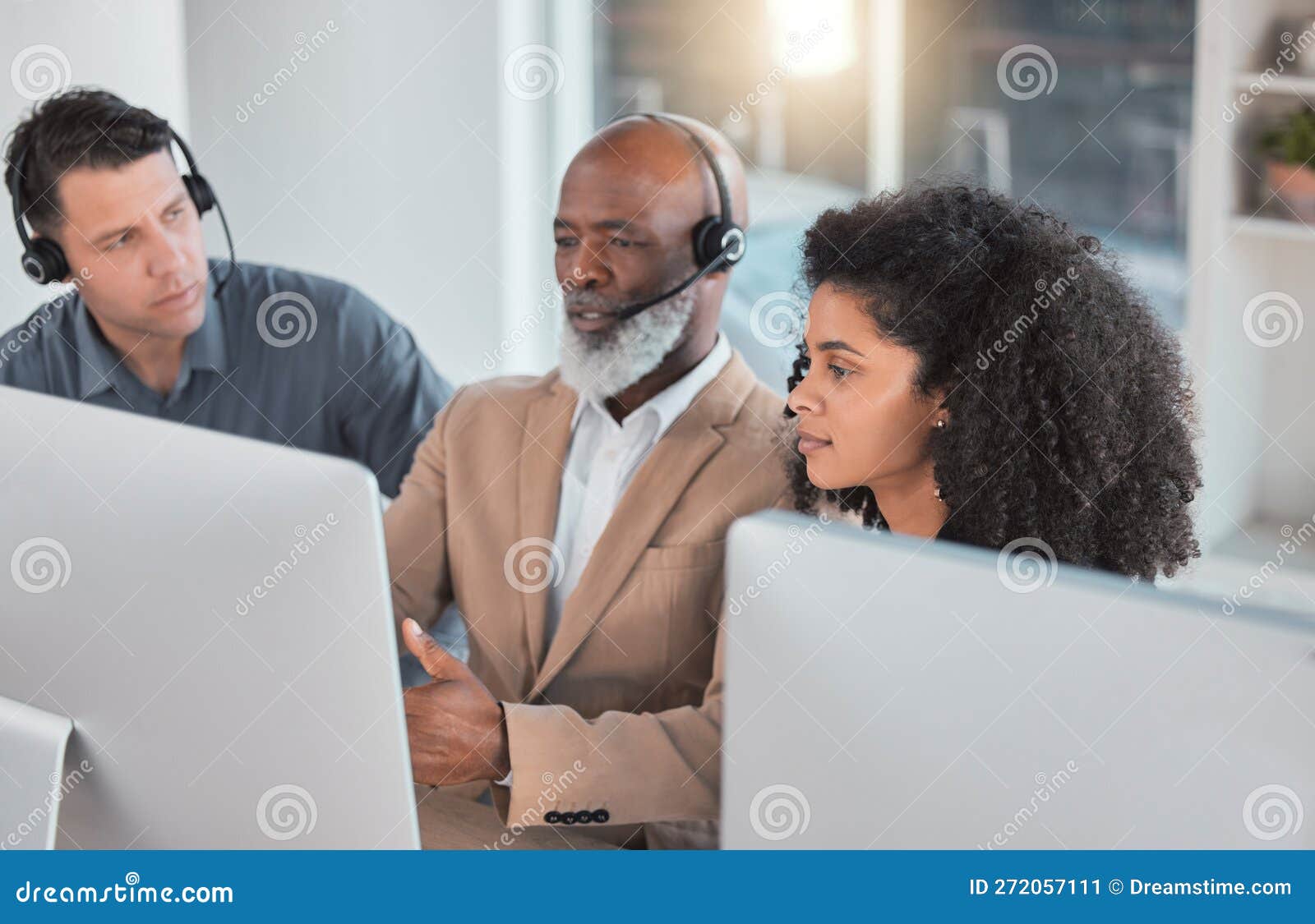 Call Center, Mentor and Advice with People in Office for Training ...