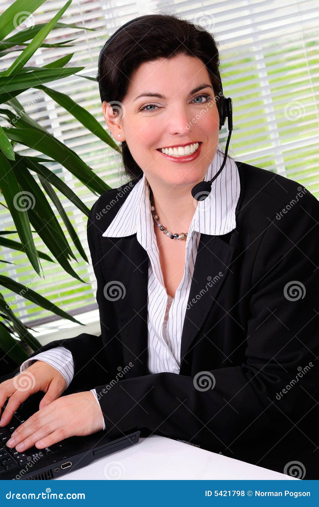 Call Center Woman stock photo. Image of call, businesswoman - 5421798