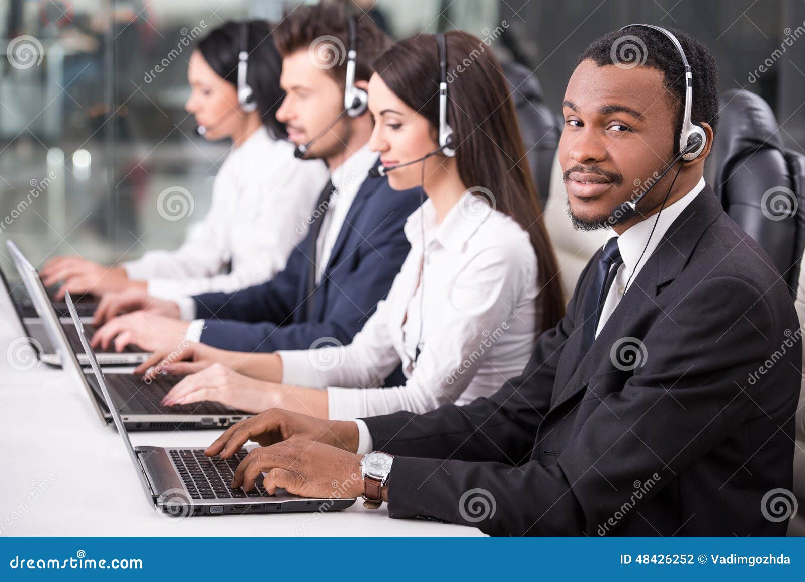 Call centre stock foto. Image of medewerker, mannetje - 48426252