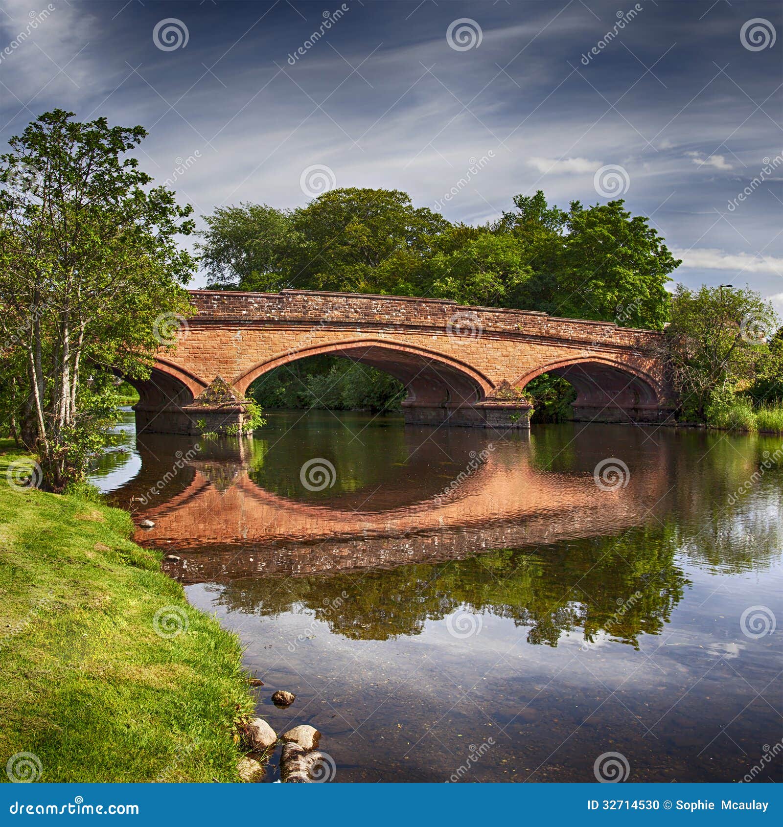 Callander red brick bridge stock photo. Image of dramatic - 32714530