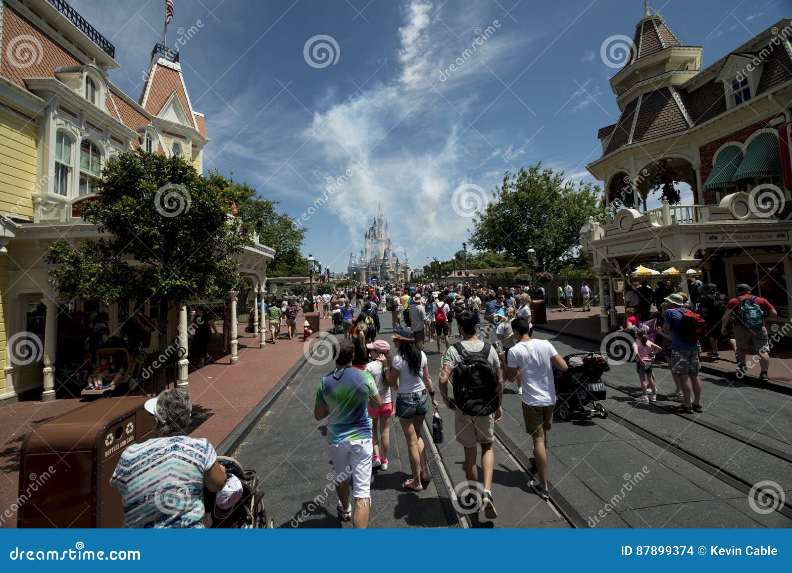 Calle principal de Disney imagen de archivo editorial. Imagen de mundo ...