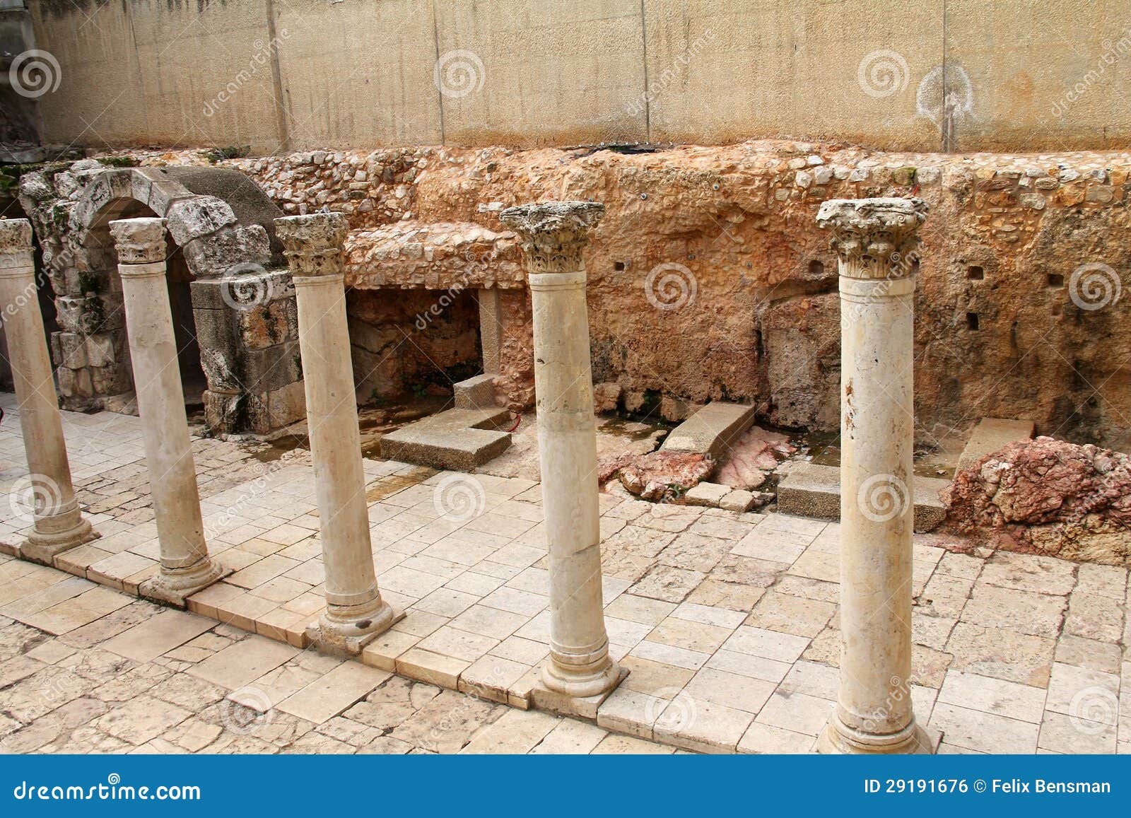 Calle Romana Antigua De Cardo. Foto de archivo - Imagen de ruina, calle ...