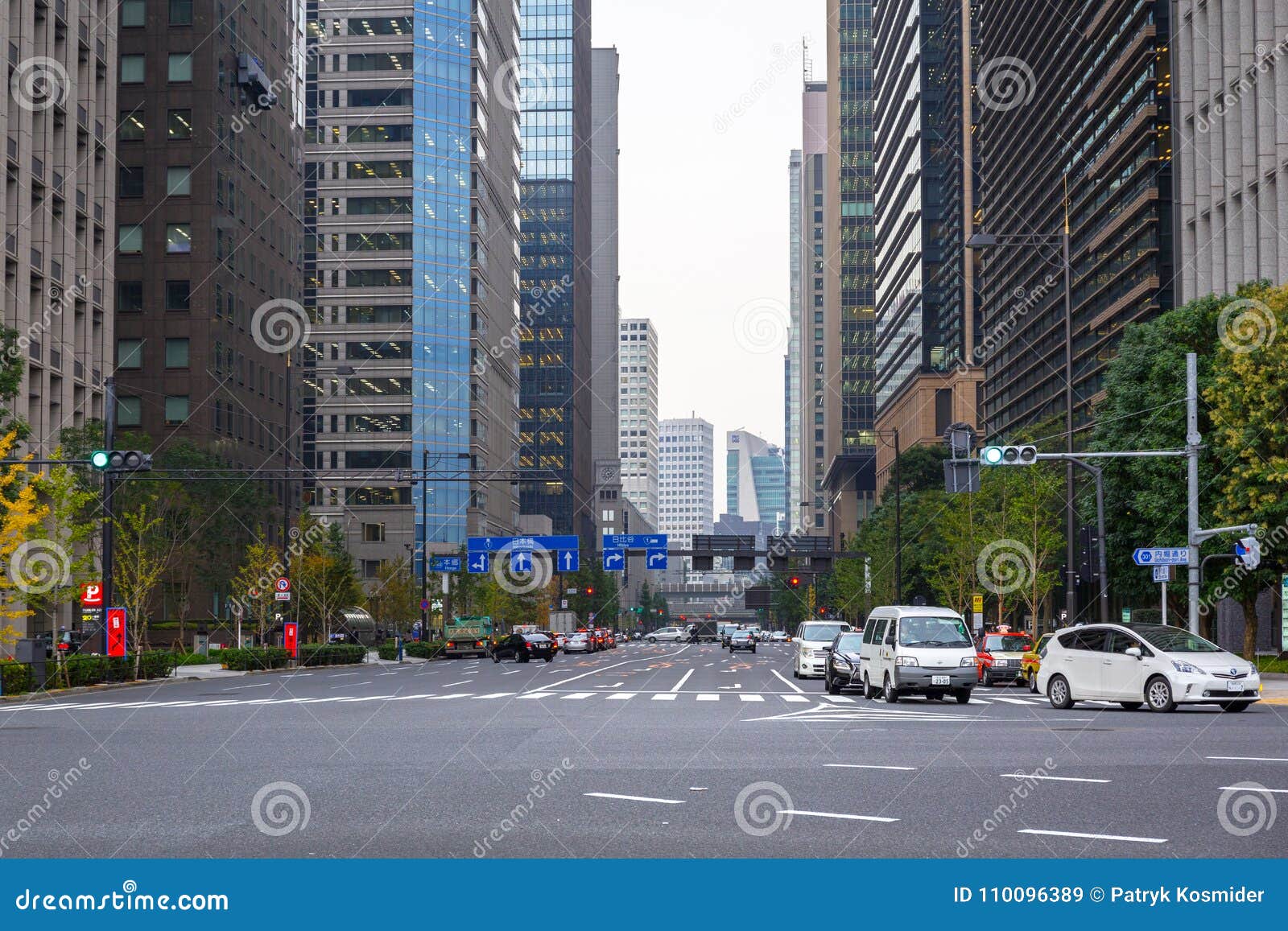 Calles De La Ciudad De Tokio Imagen de archivo editorial - Imagen de ...