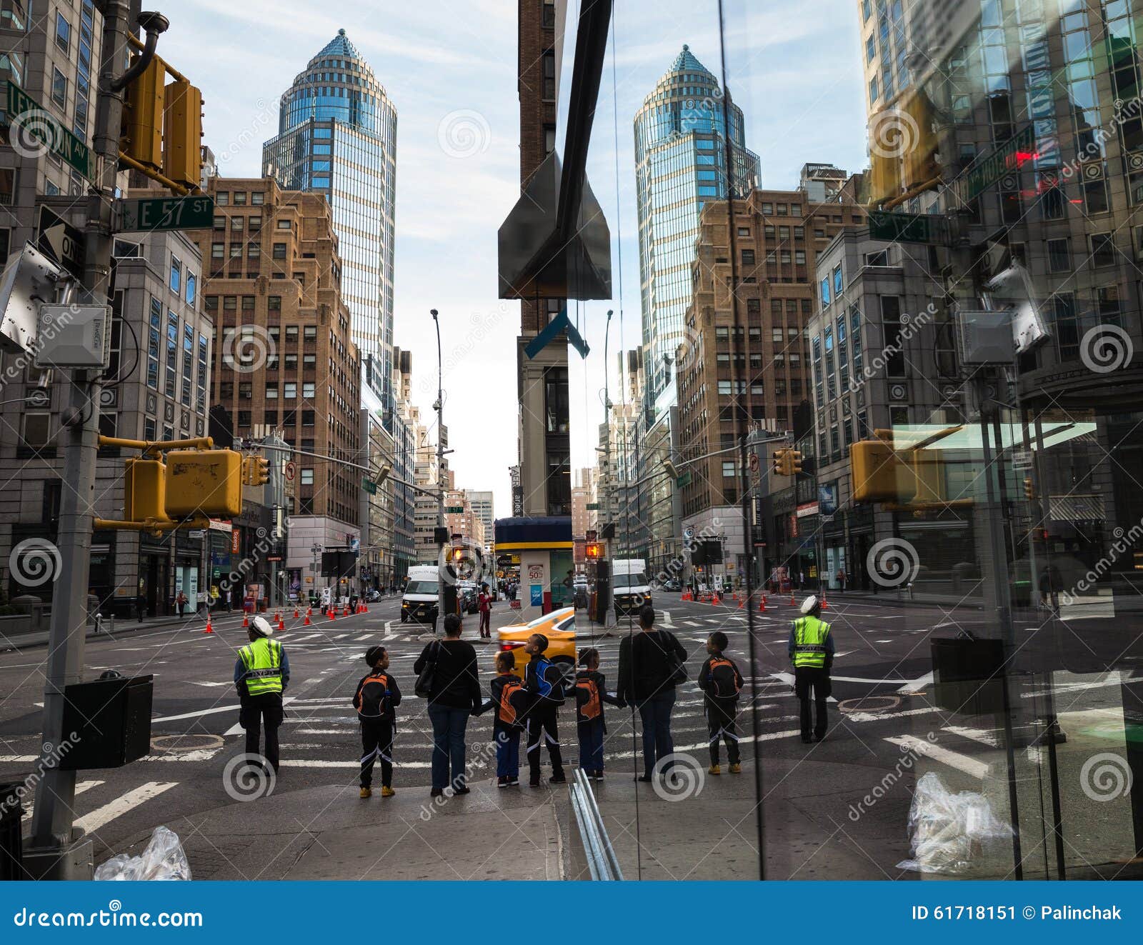 Calles de Manhattan foto editorial. Imagen de cielo, alto - 61718151