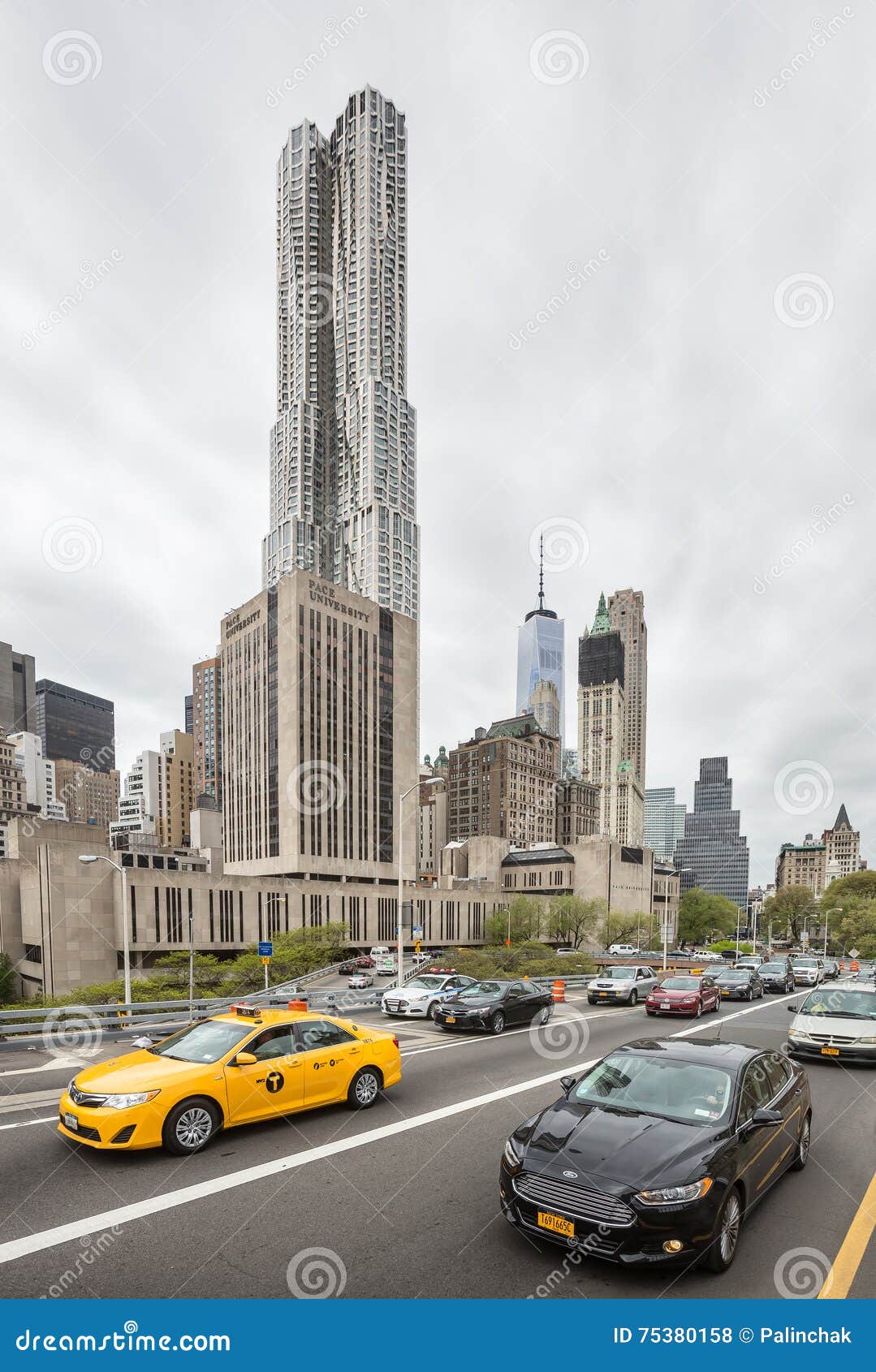 Calles de Manhattan foto de archivo editorial. Imagen de moderno - 75380158