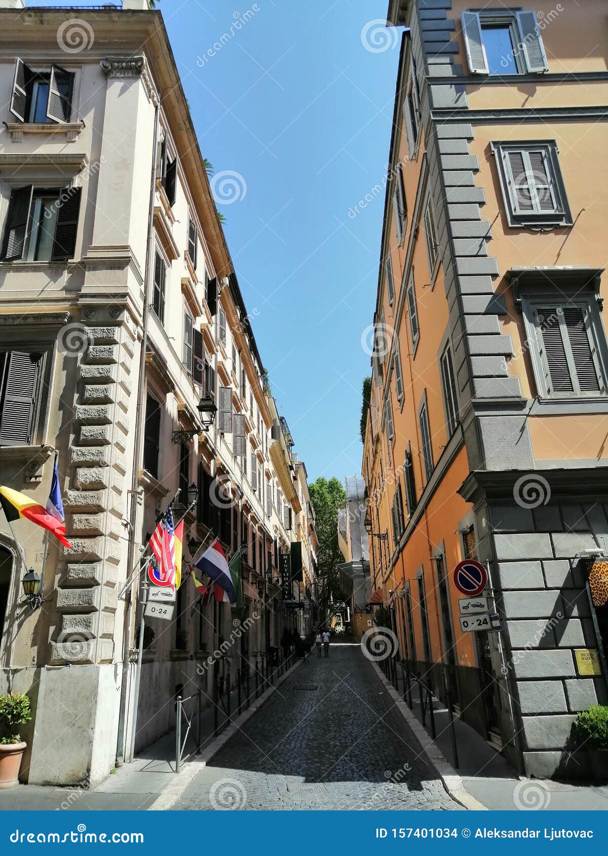 Calles de Roma imagen de archivo editorial. Imagen de calles - 157401034