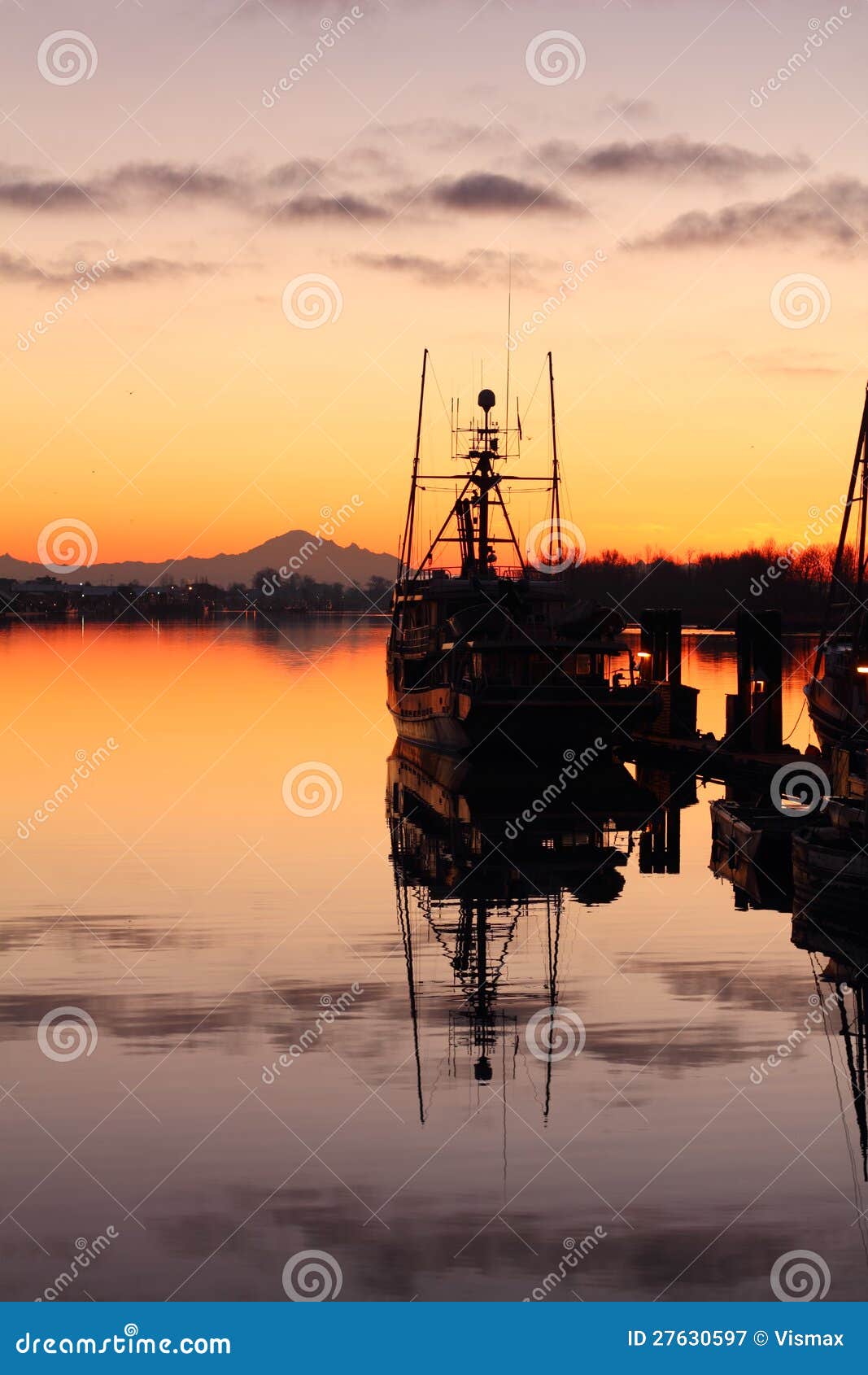 Calm Harbor Morning, Steveston Stock Image - Image of outdoors, famous ...