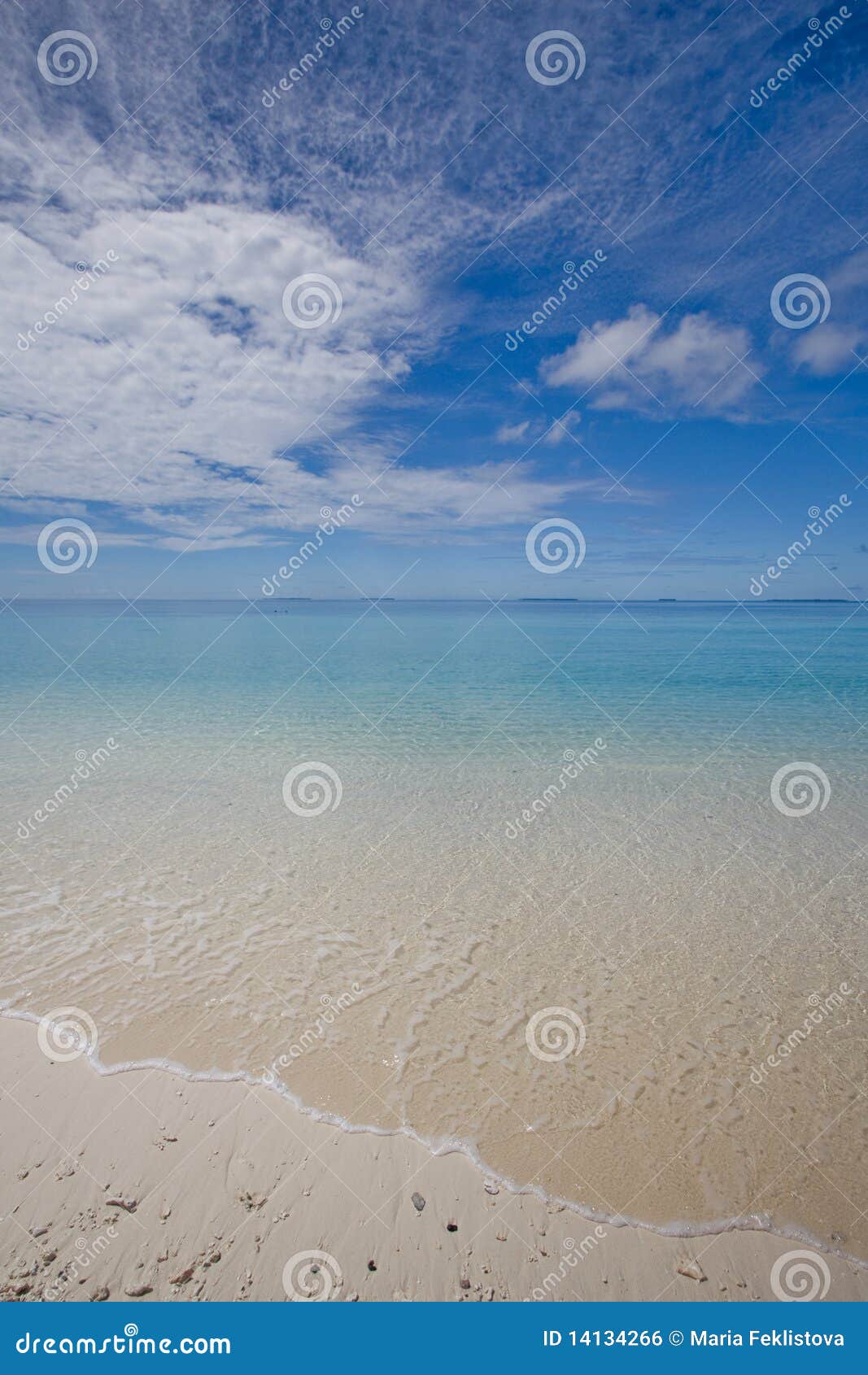 Calmness ocean coast stock photo. Image of sunlight, peaceful - 14134266