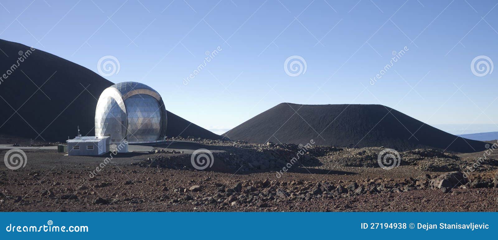 Caltech Submillimeter Observatory Stock Photo - Image of exploration ...
