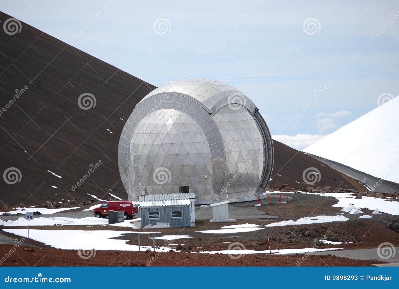 Caltech Submillimeter Observatory Stock Image - Image of observatory ...