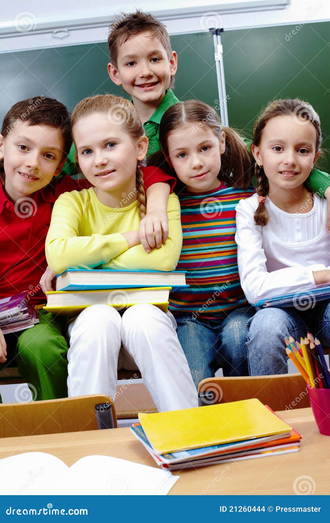 Camarades De Classe à Lécole Photo Stock Image Du Personne Type