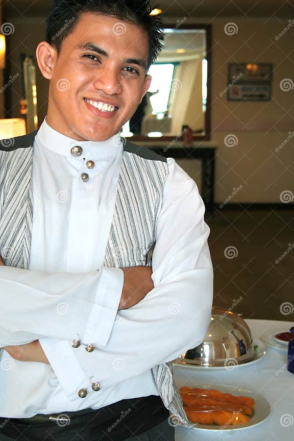 Camarero en actitud foto de archivo. Imagen de bueno, persona - 5689898