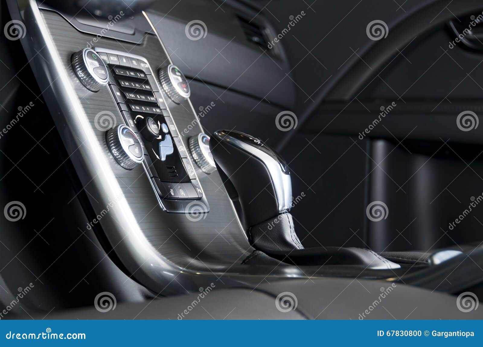 Cambio De Marchas En Un Coche Moderno Foto de archivo - Imagen de ...
