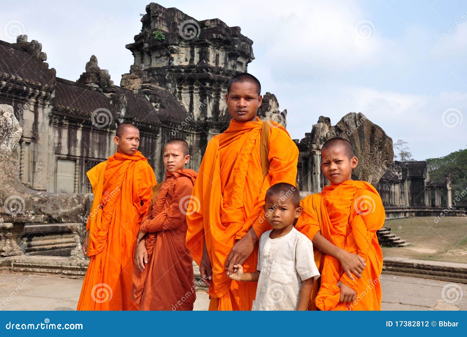 Cambodian monks editorial photography. Image of monk - 17382812