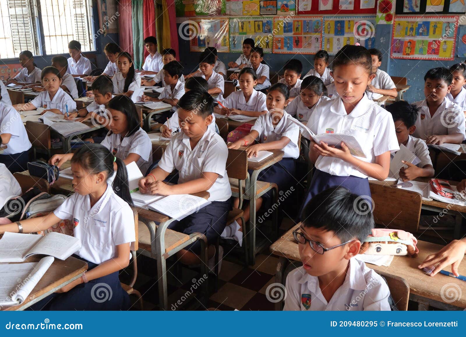 Cambodian Students in the Classroom in Siem Rep, Cambodia Editorial ...