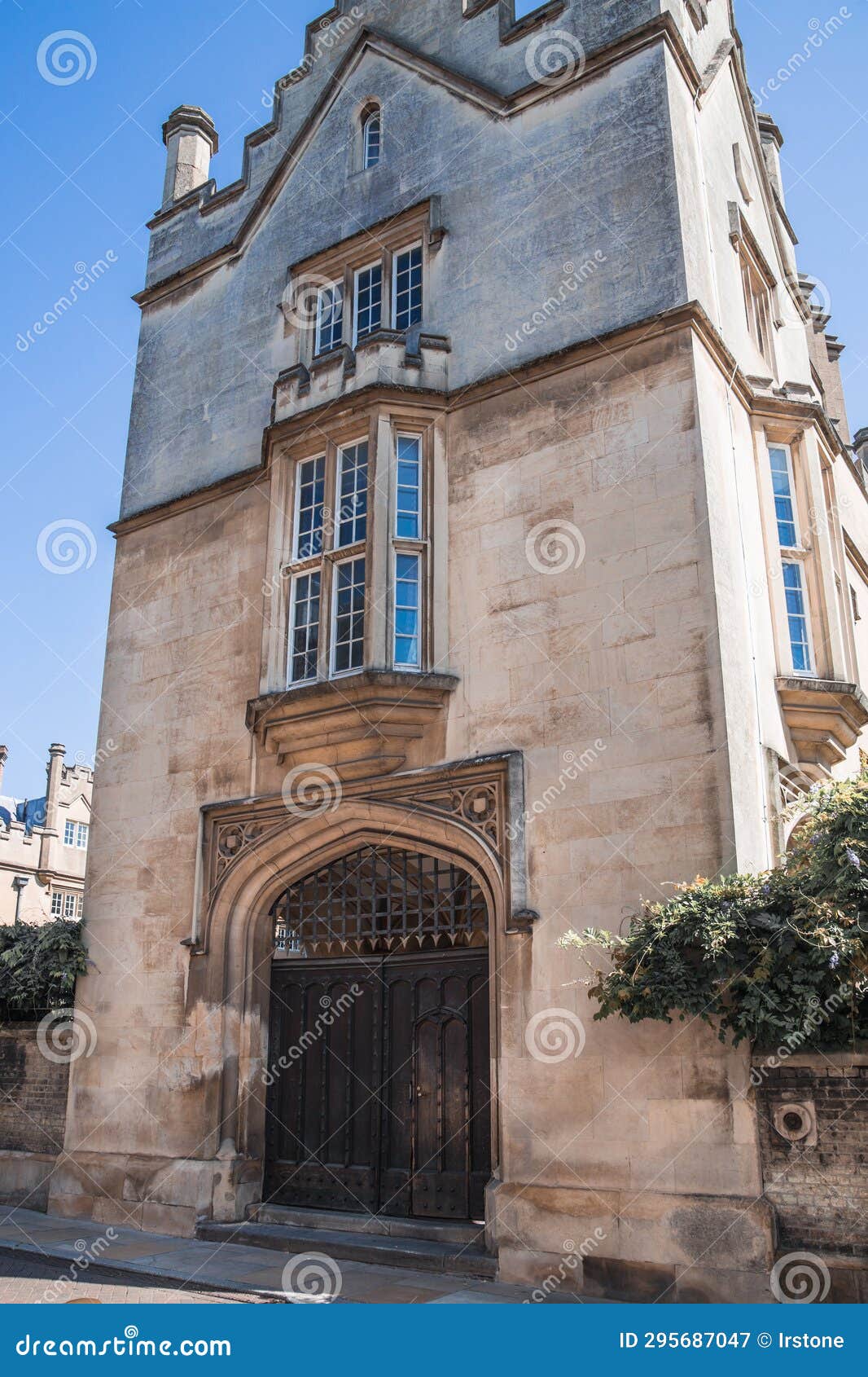 Cambridge University Campus Buildings, UK Editorial Photography - Image ...
