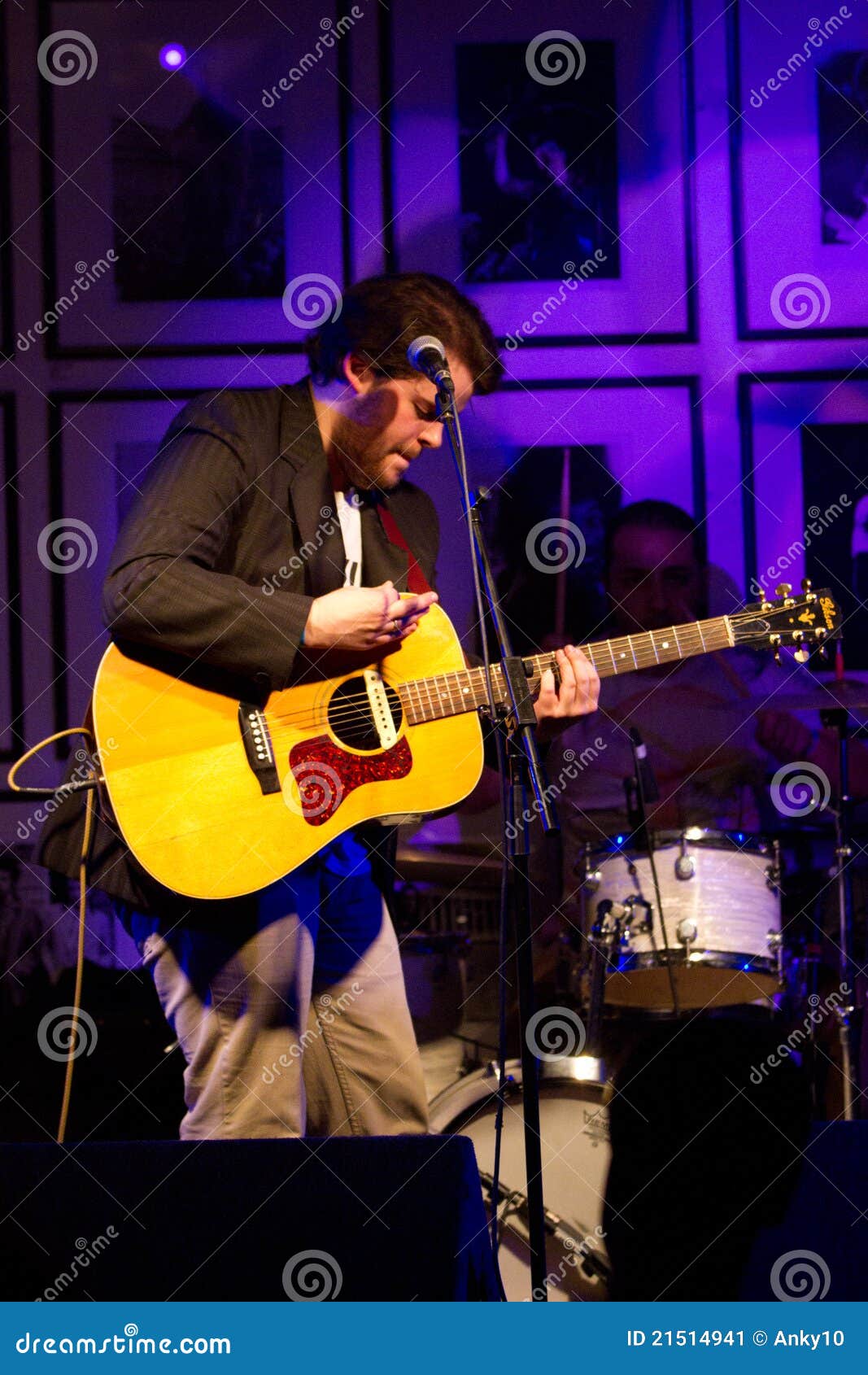 Camden Market Band editorial photo. Image of money, event - 21514941