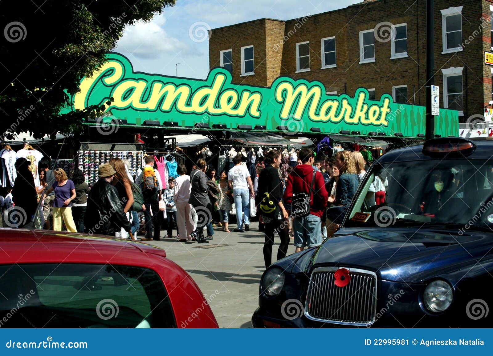 Camden Market in London editorial photo. Image of pubs - 22995981