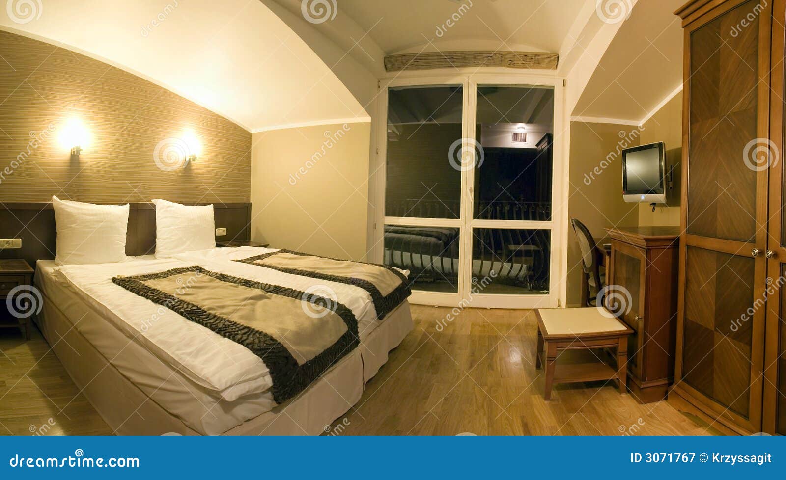 Camera Di Albergo Alla Moda Immagine Stock - Immagine di montato ...