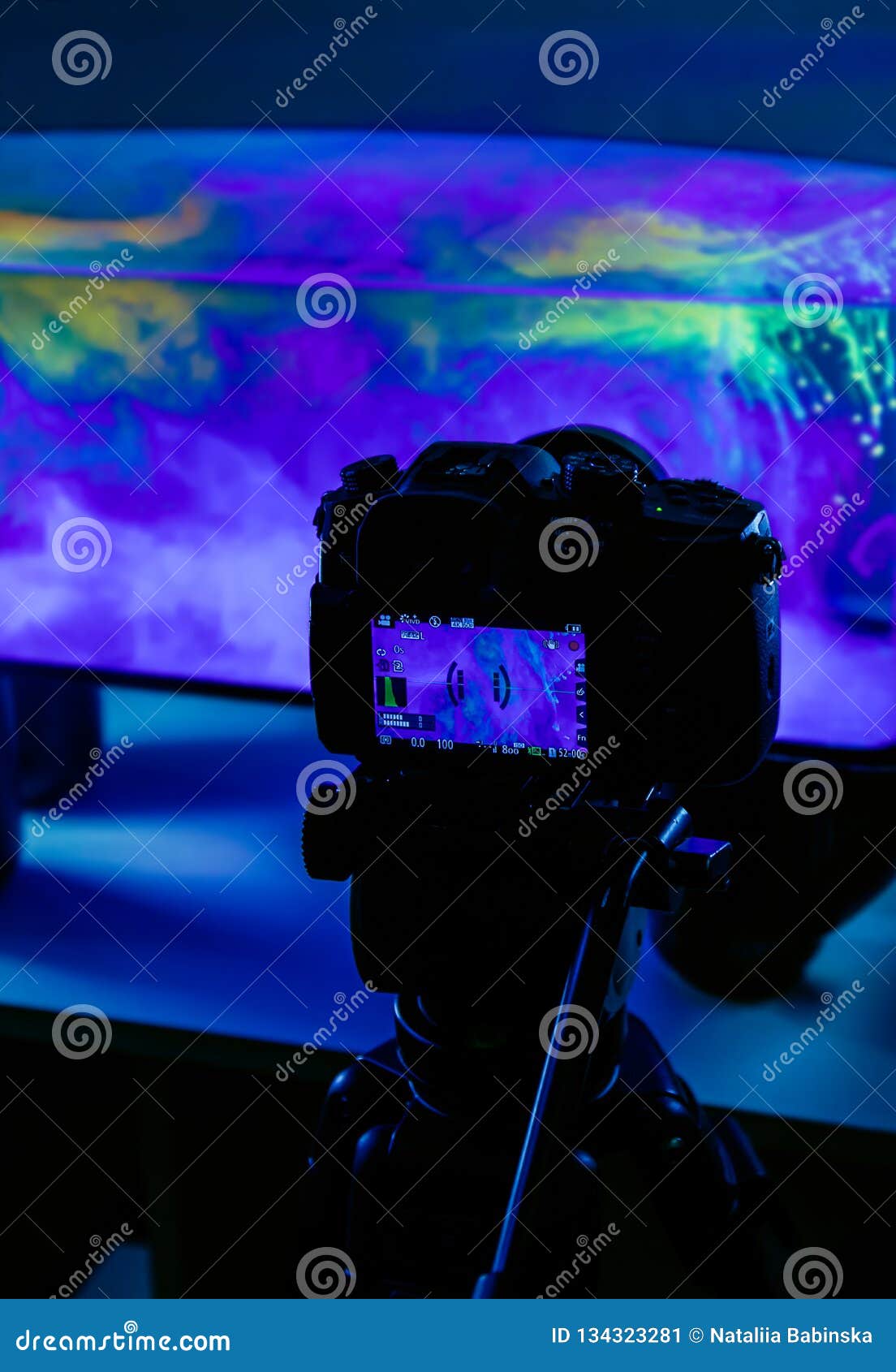 Camera Dslr Shooting Workshop Background Blue Display Window Water ...