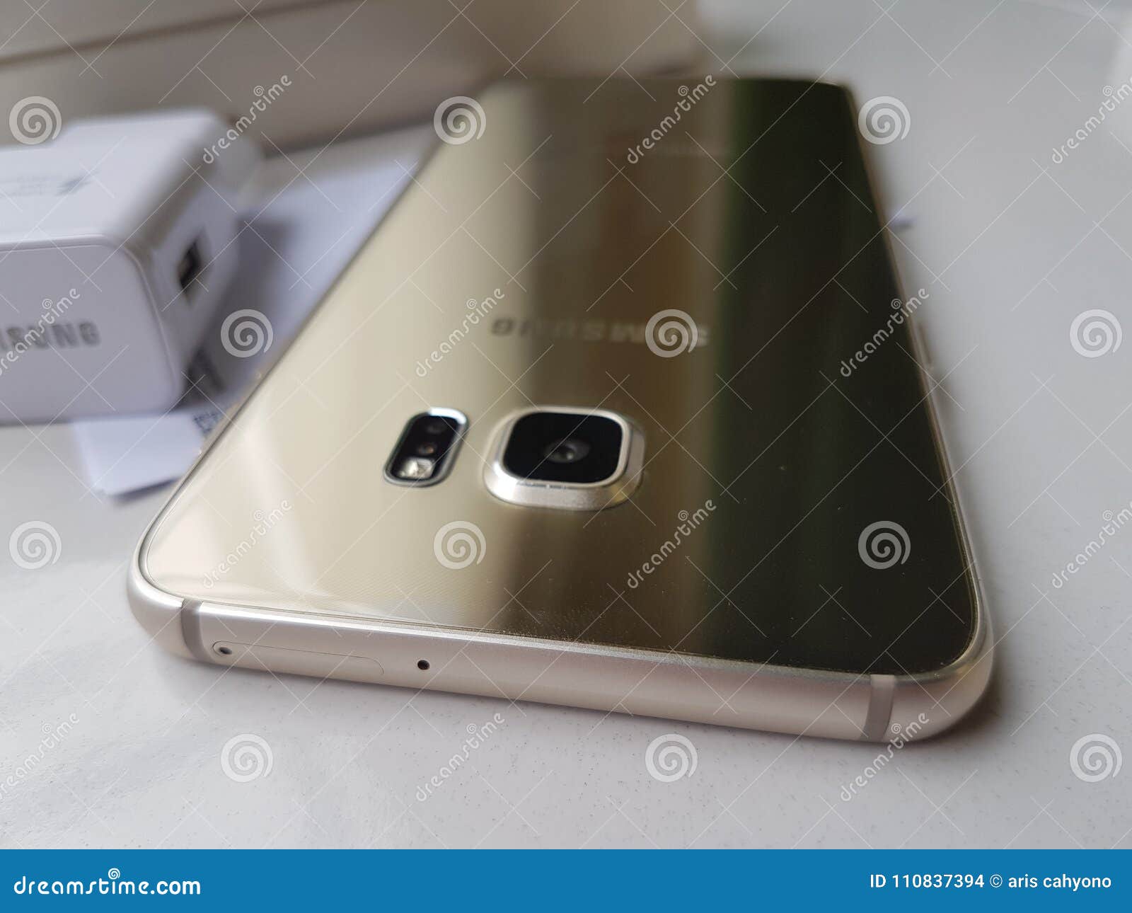 Camera Samsung Galaxy S6 Edge Plus Editorial Stock Image - Image of ...