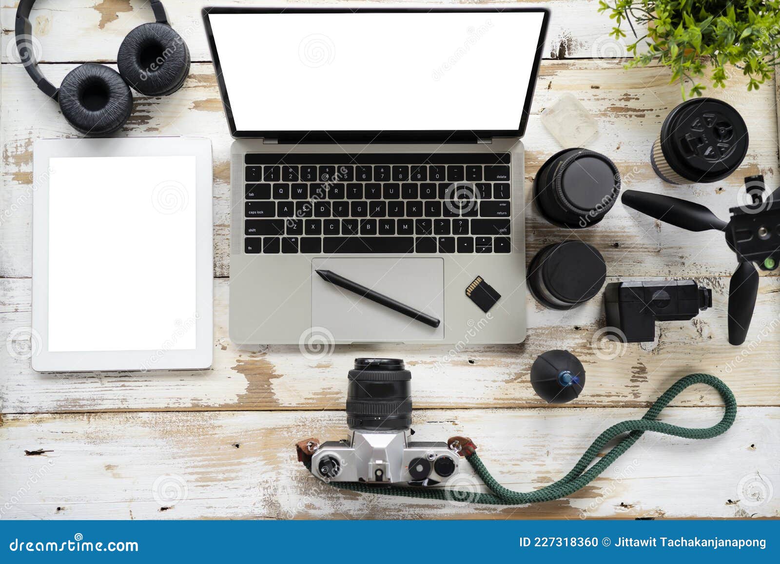 Camera Photography Design Studio Editing Concept, Desktop with ...