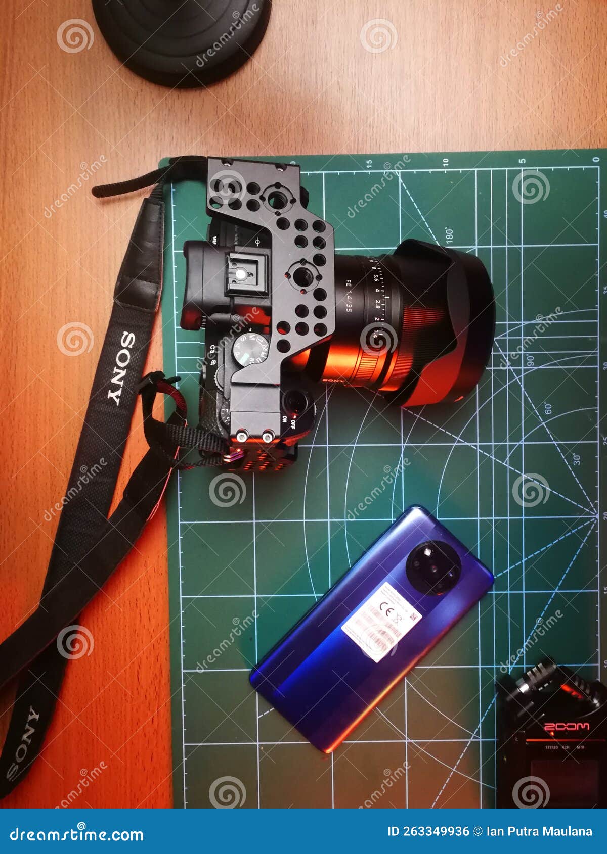 Camera Sony Layflat Gadget Smartphone and Zoom Poco X3 Pro Editorial ...