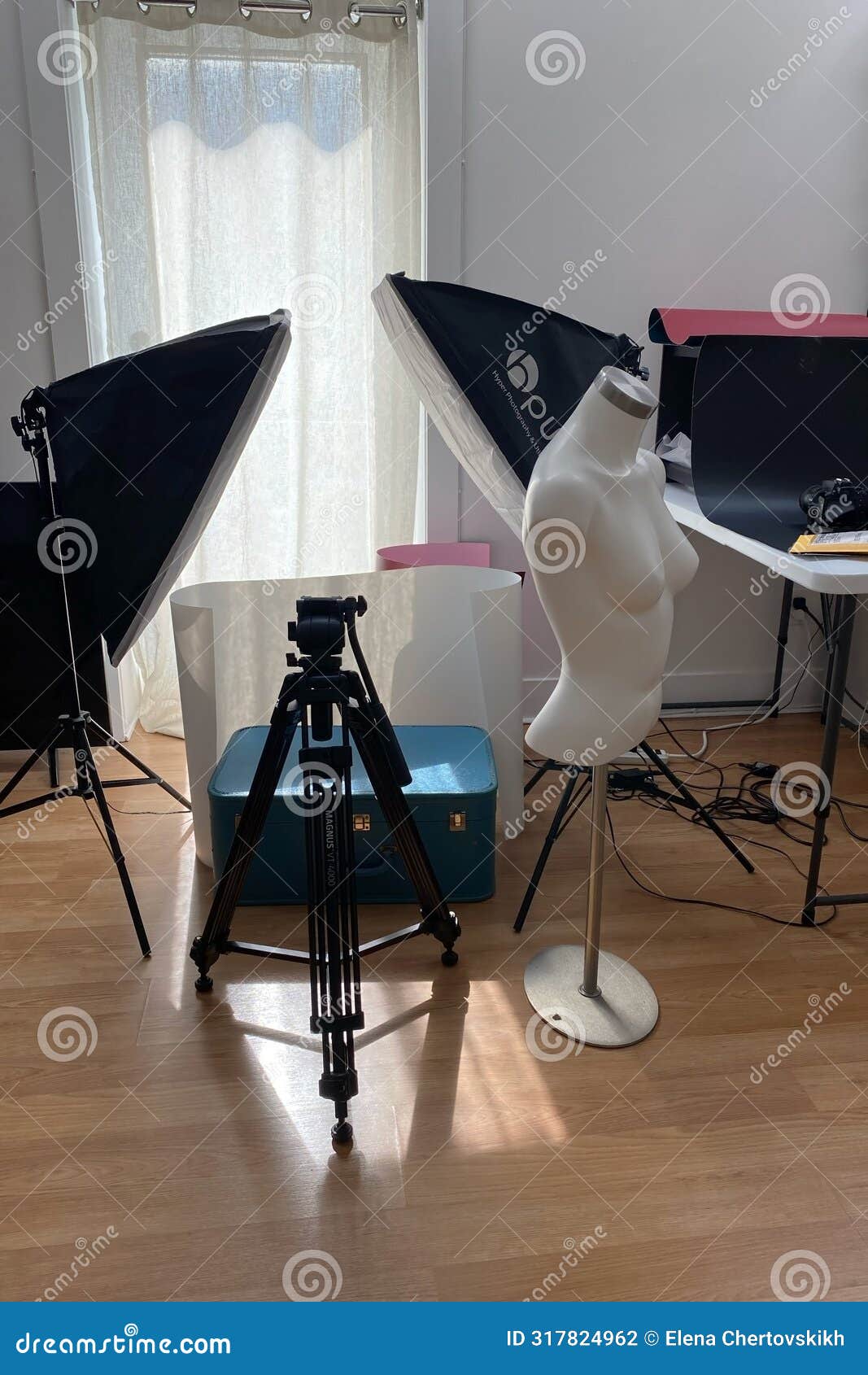 Camera Tripod and Light for Photographing Objects Editorial Photography ...