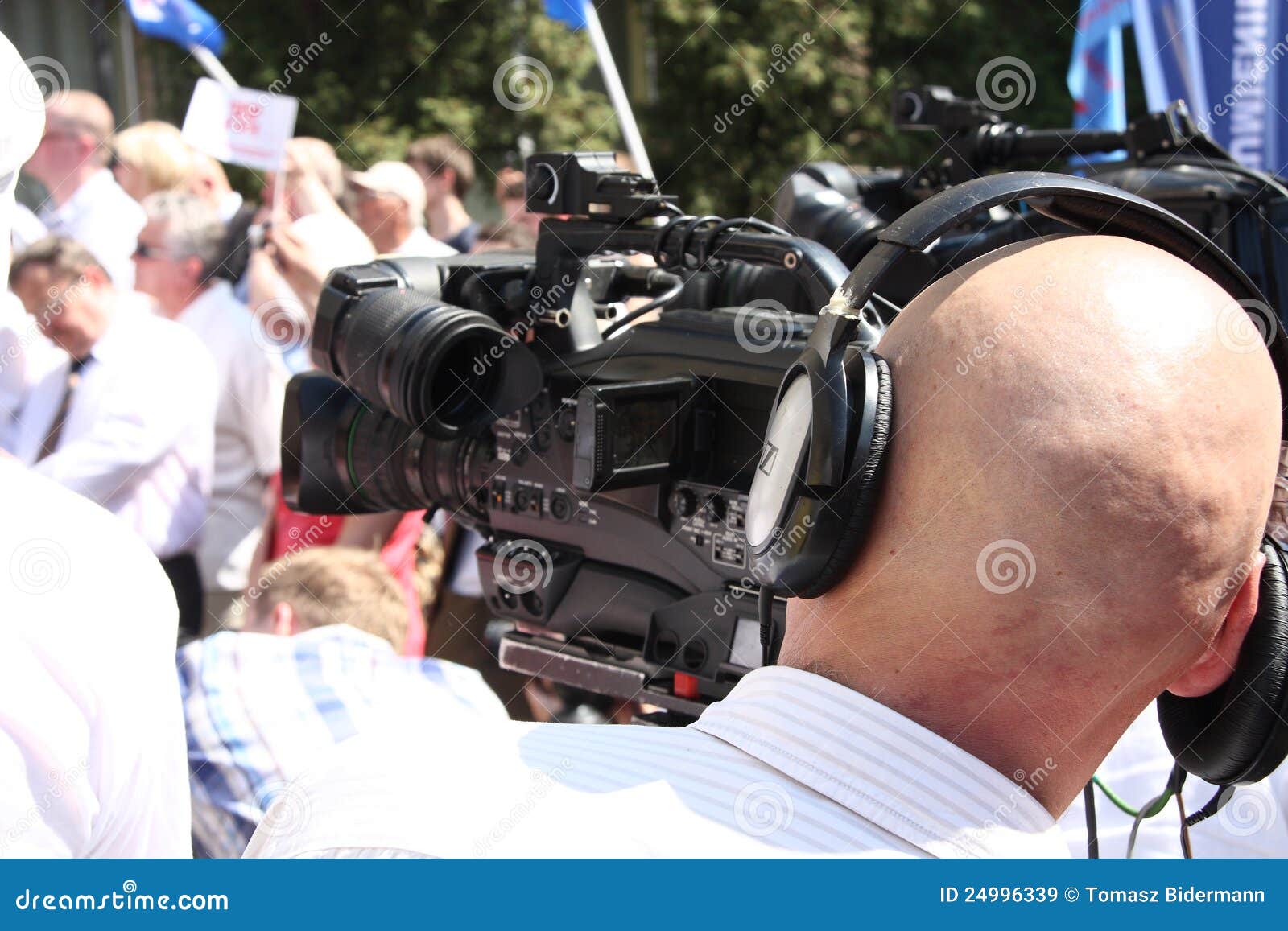 Cameraman image stock éditorial. Image du presse, foule - 24996339