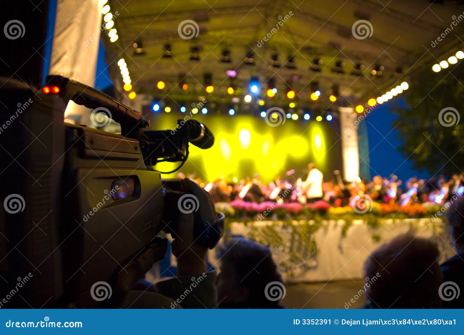 Cameraman Shoots the Concert Stock Image - Image of microphone, stage ...