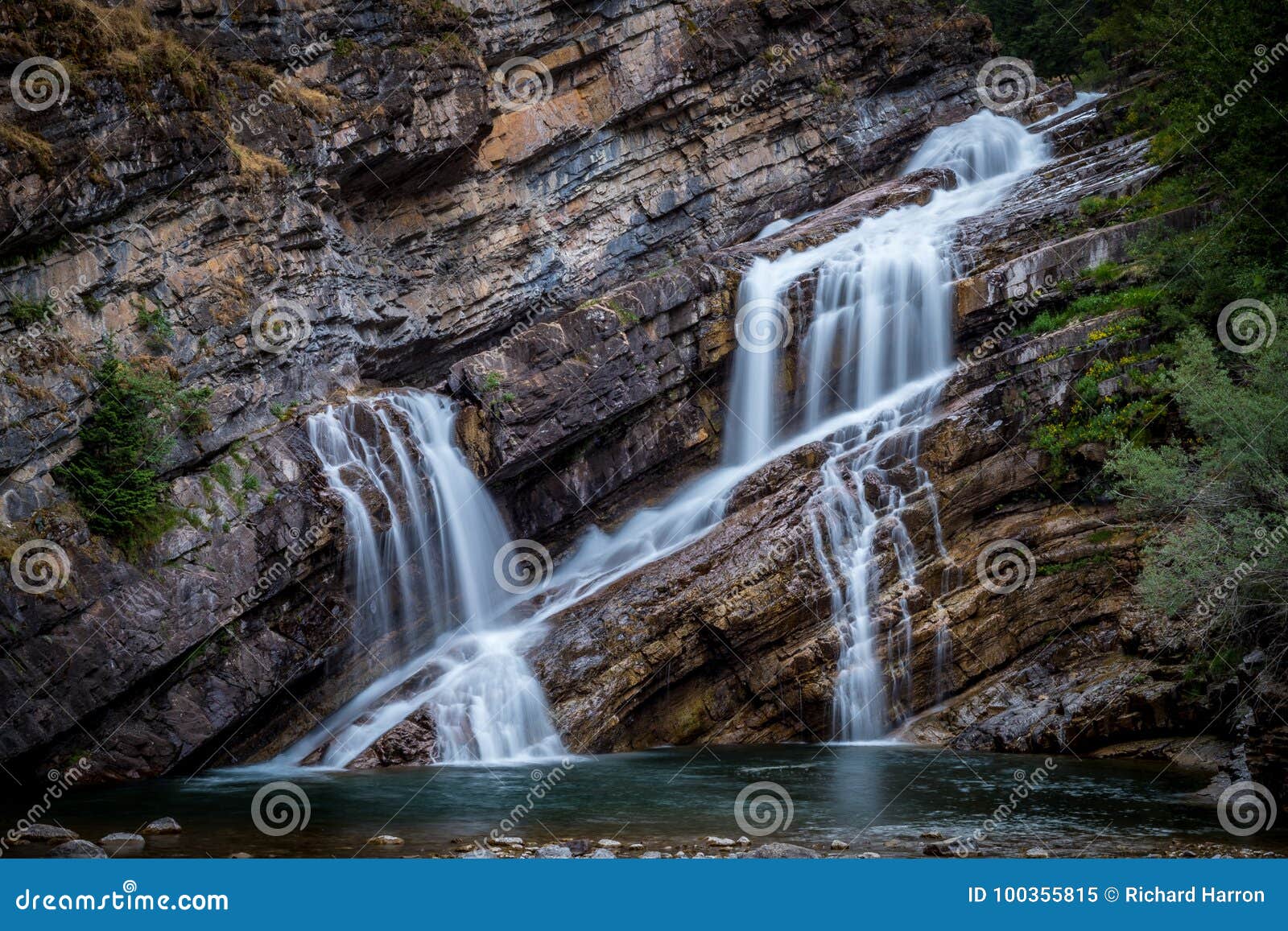 Cameron Falls stock image. Image of lakes, unesco, heritage - 100355815