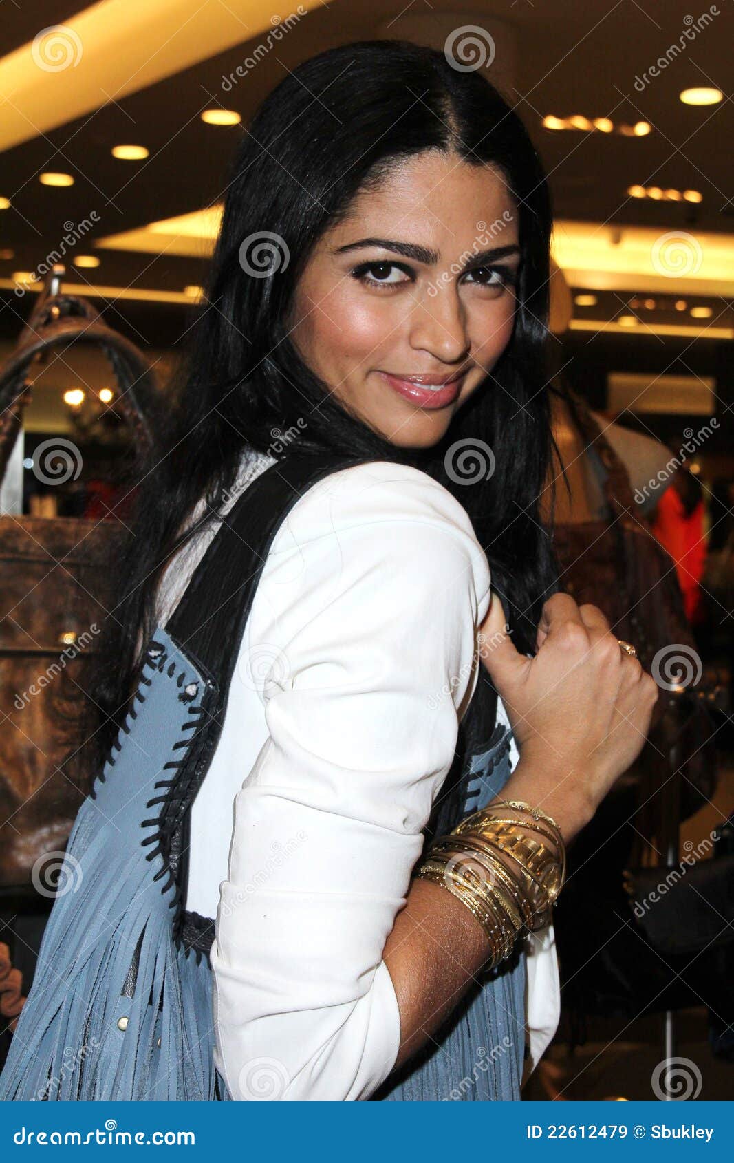 Camila Alves editorial stock image. Image of hosted, park - 22612479