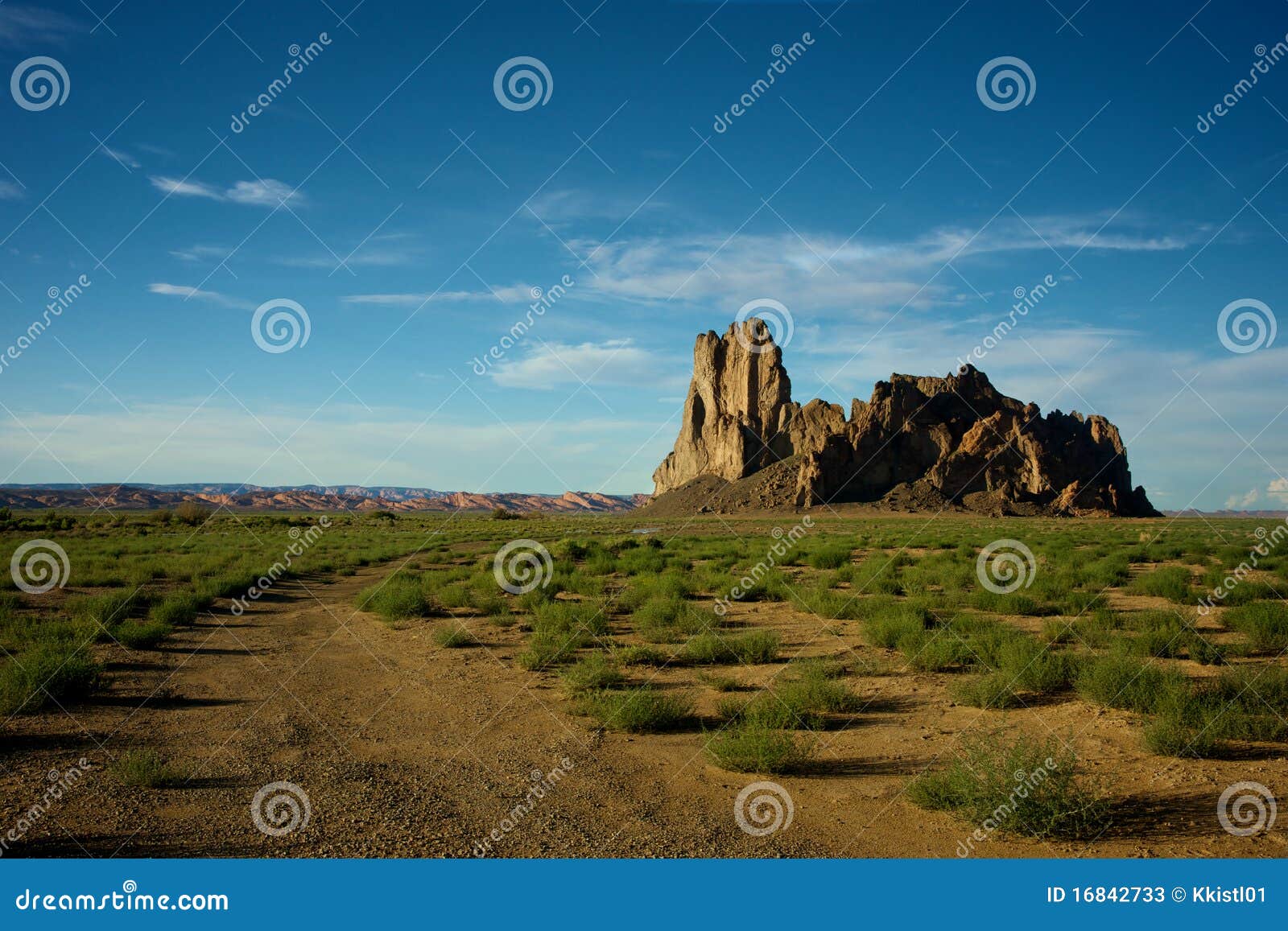 Camino a las rocas imagen de archivo. Imagen de mesquita - 16842733
