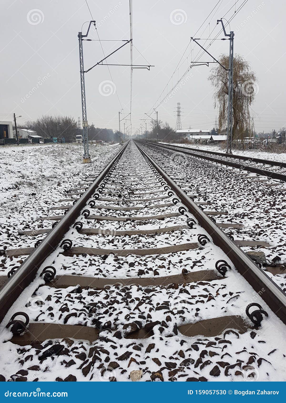 Camino tren tan largo foto de archivo. Imagen de camino - 159057530