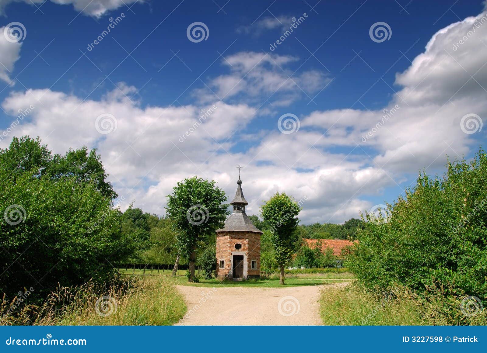 Caminos Cruzados, Capilla Rural Foto de archivo - Imagen de cultural ...