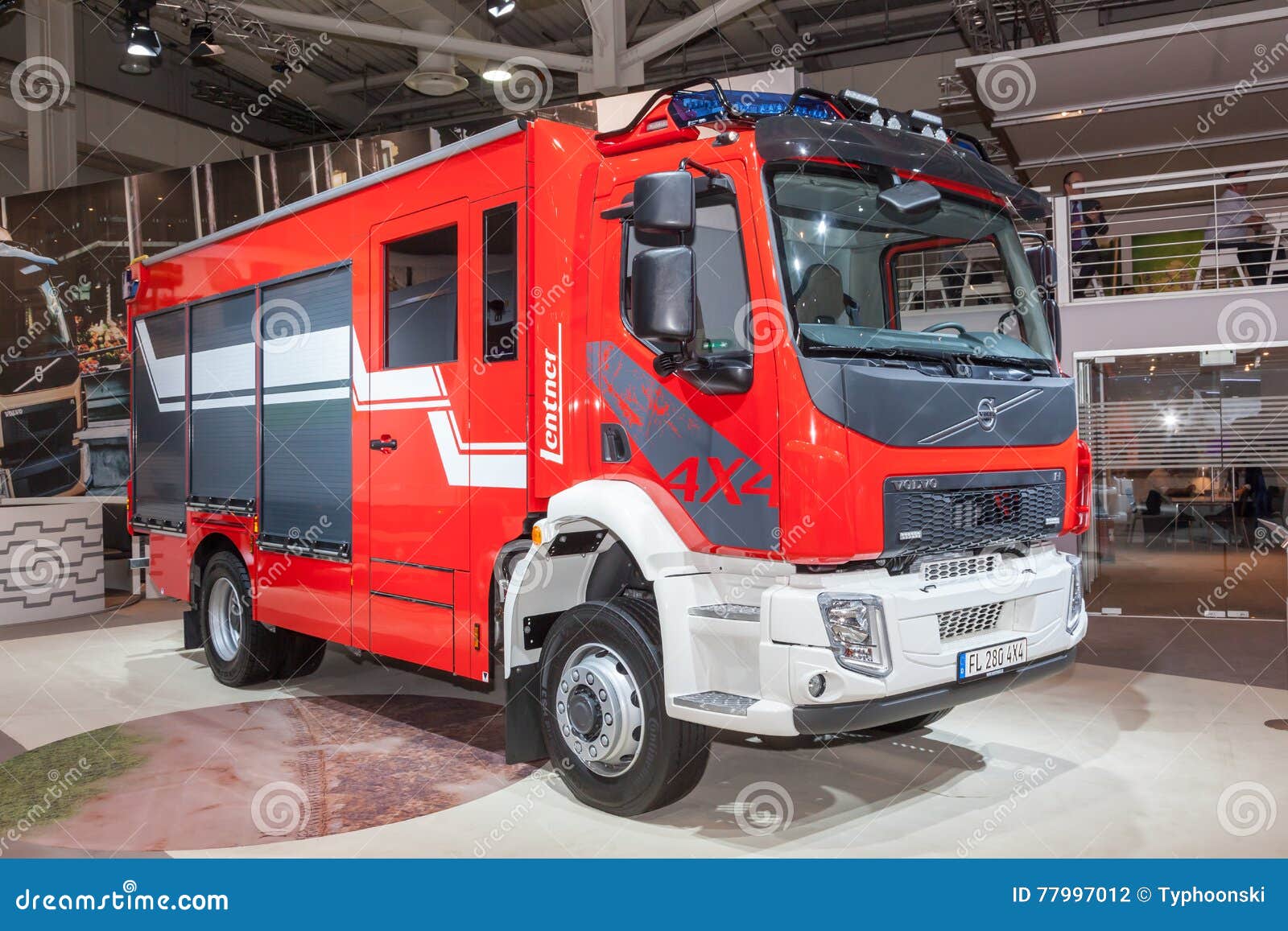 Camion De Pompiers De Volvo FL 4x4 Photographie éditorial - Image du ...